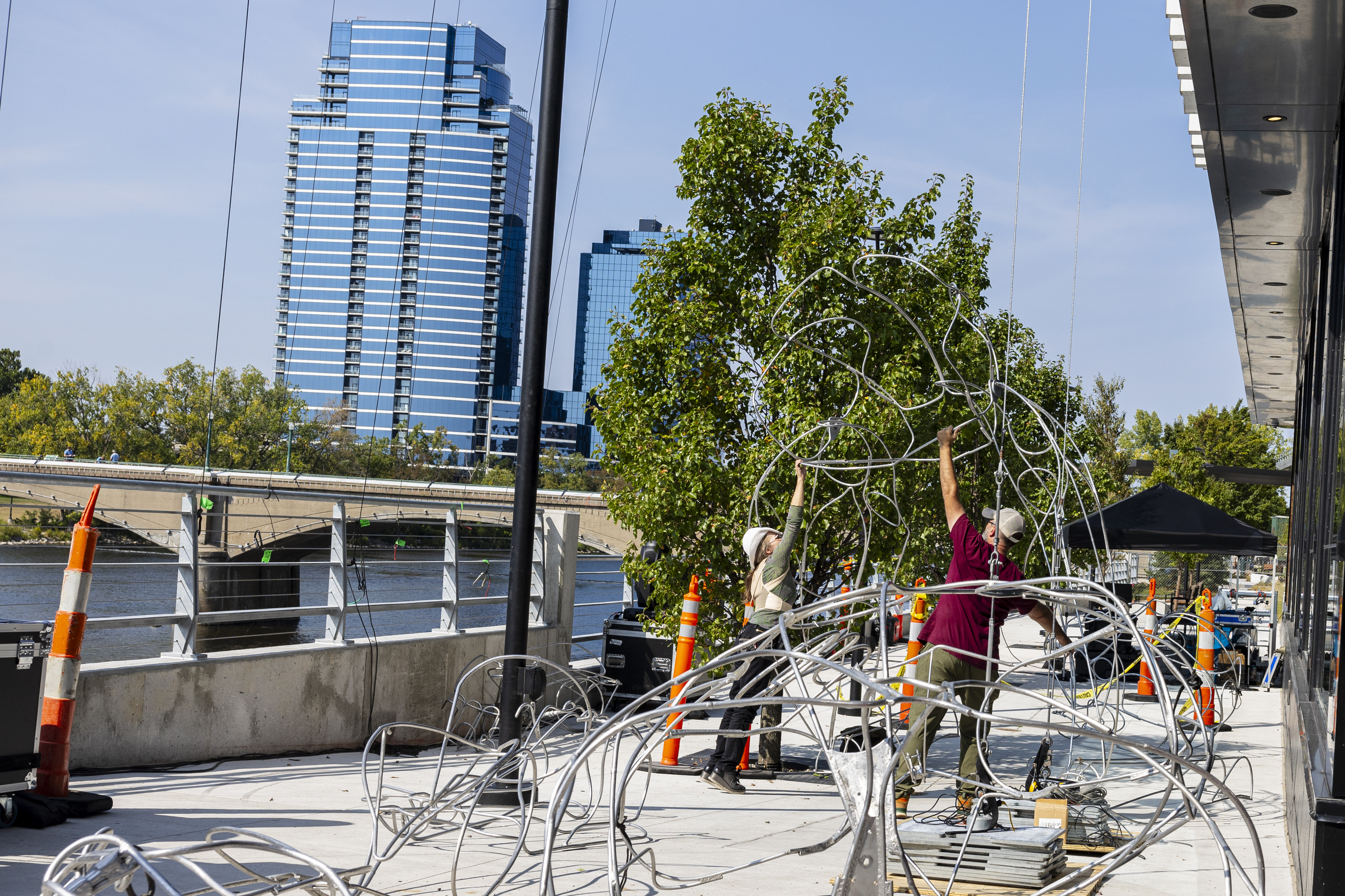 35-foot tall puppet scales Amway Grand Plaza to kickoff ArtPrize 2024 ...