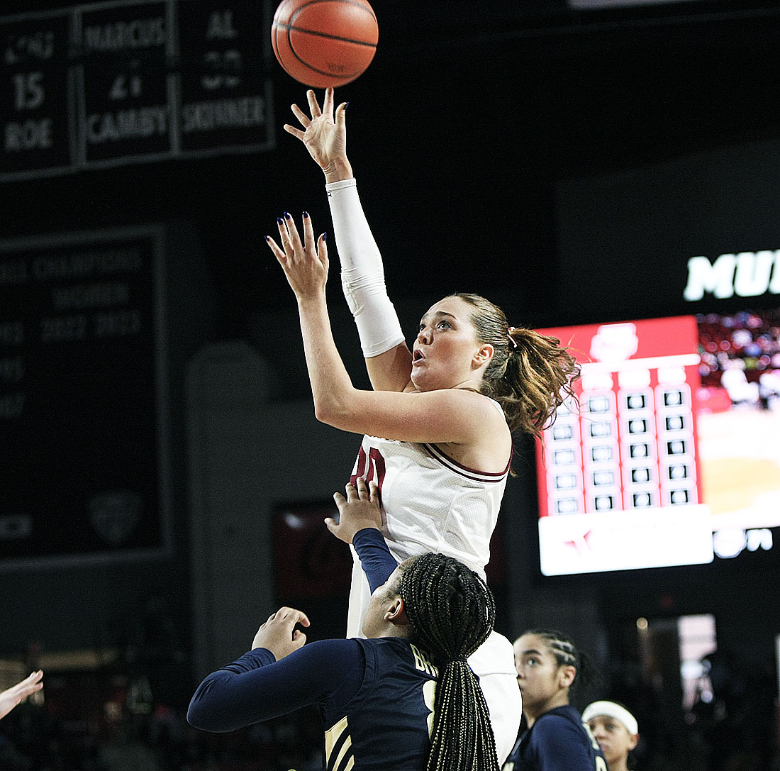 UMass Women's Basketball vs Akron 1/14/26 - masslive.com