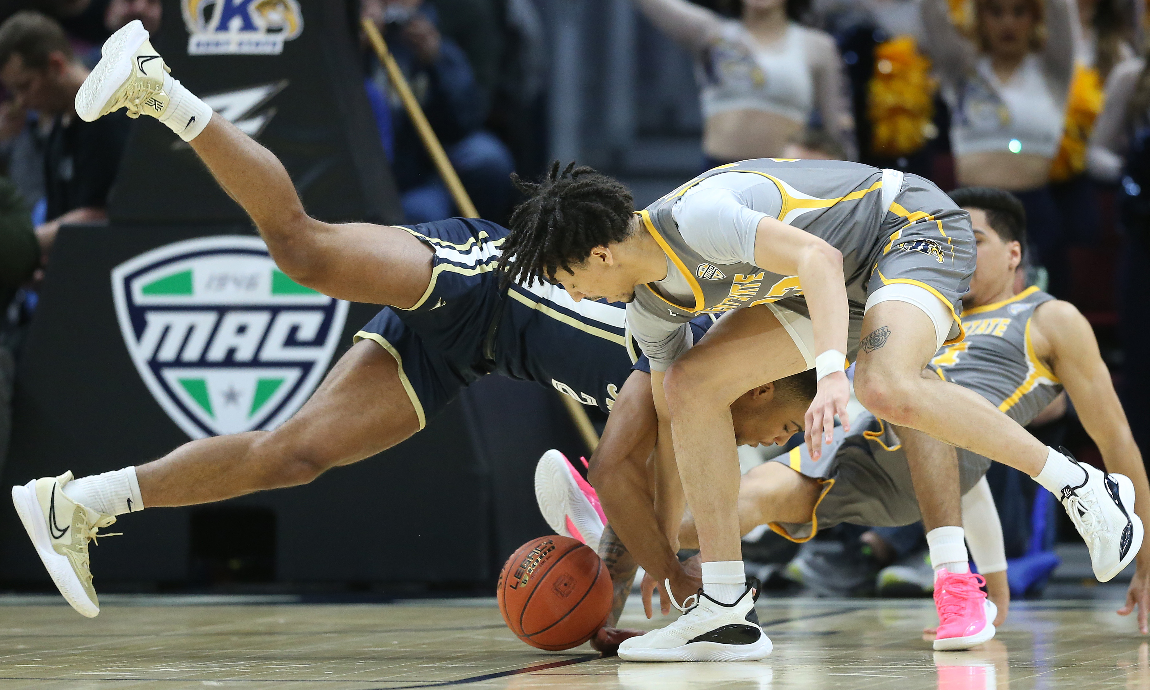 Kent vs. Akron in men's MAC Tournament final, March 12, 2022 ...