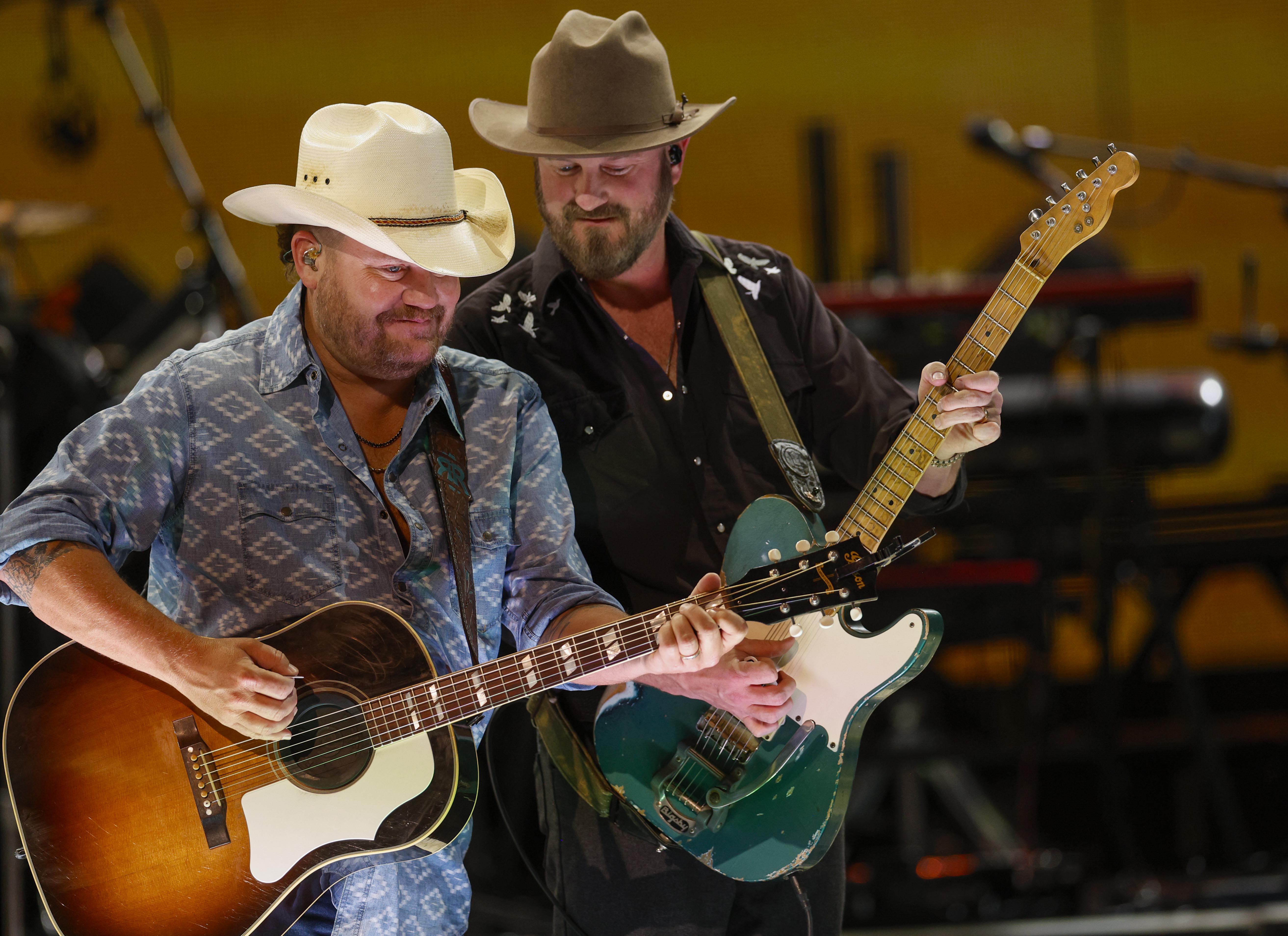 Dierks Bentley brings the heartland beat at the EMP Amphitheater ...