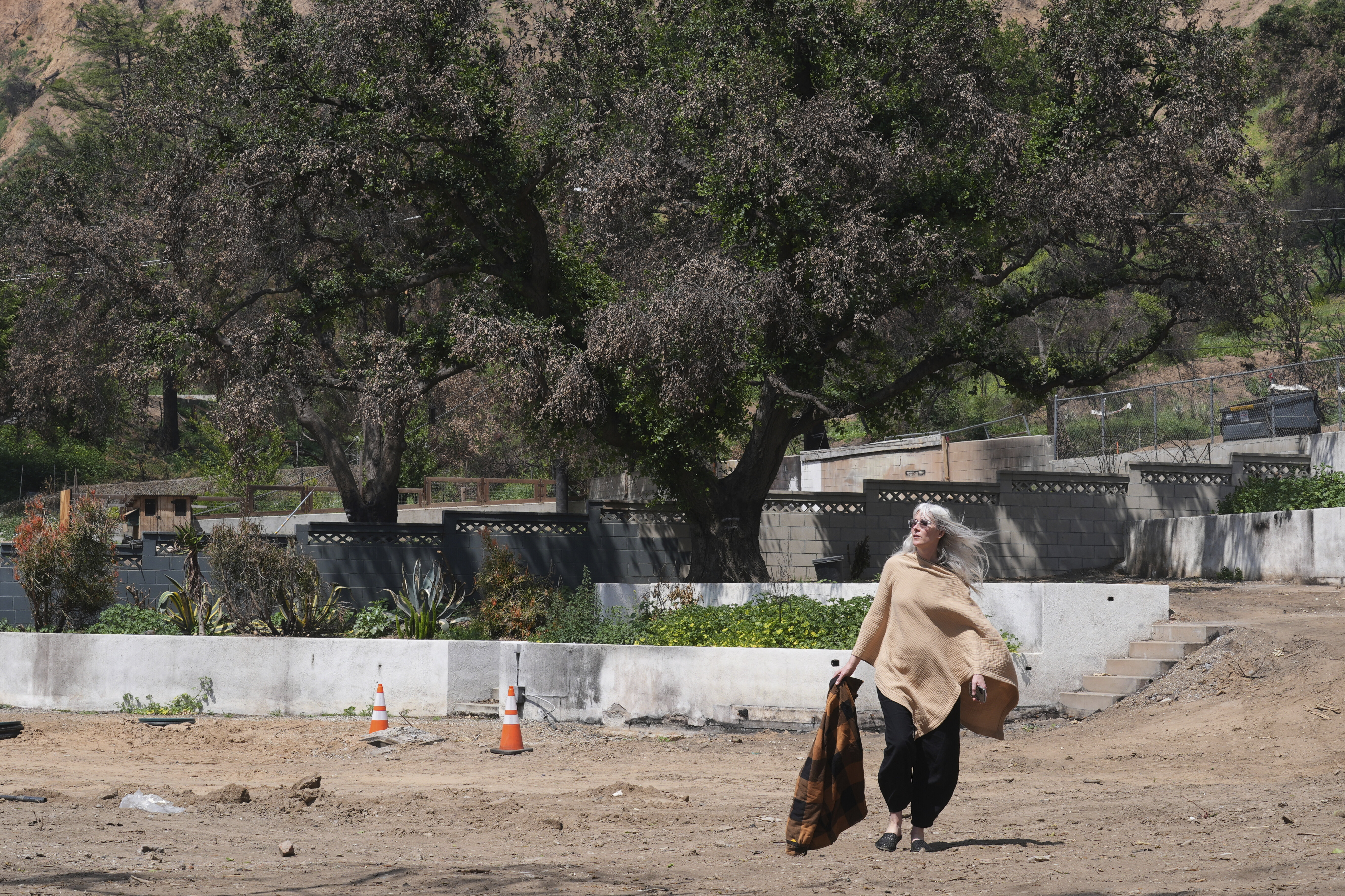 In the wake of devastating Los Angeles fires, residents begin to ...