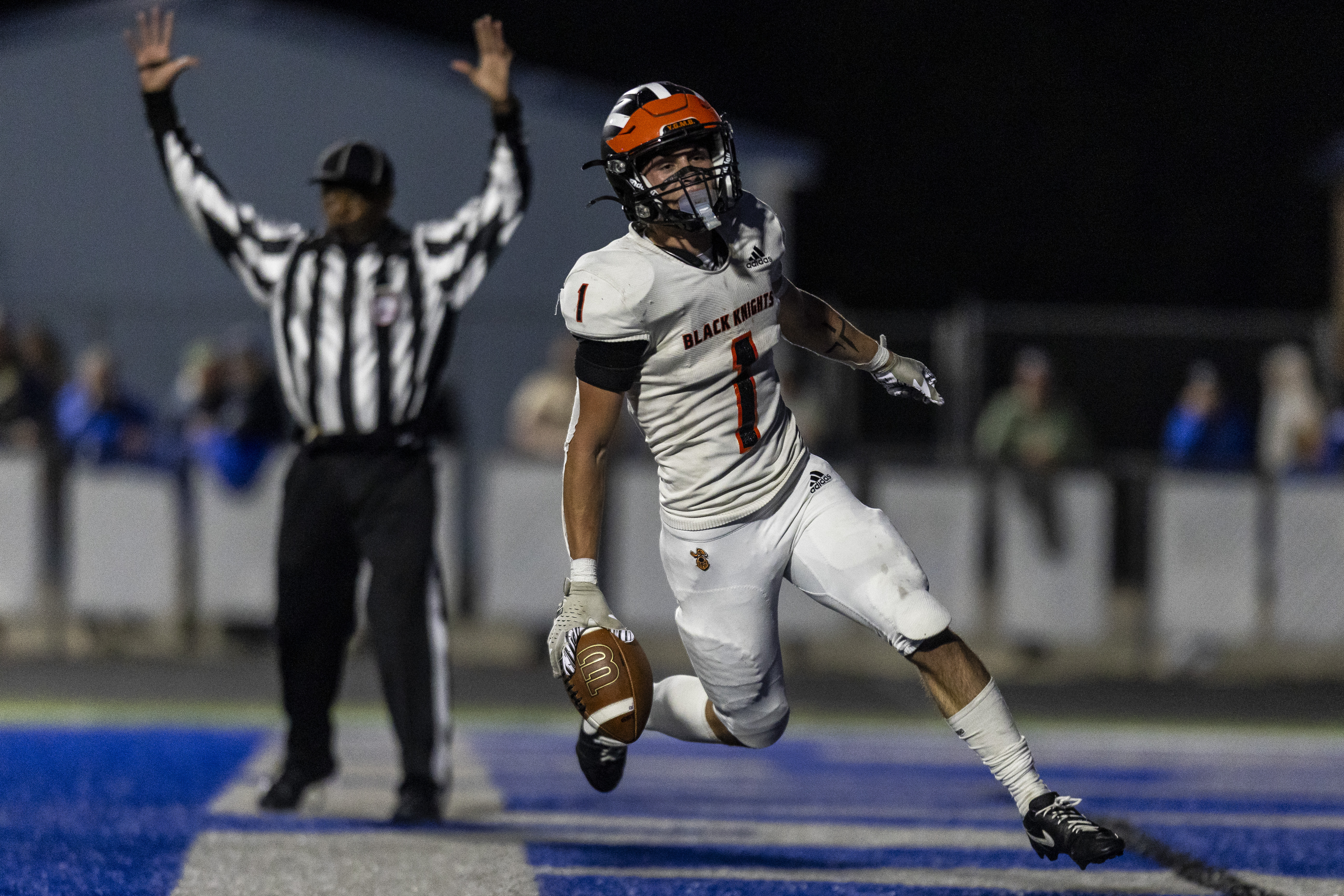 Oakridge hosts Belding in high school football 2025 - mlive.com