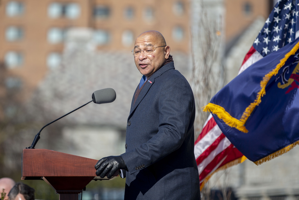 Tim DeFoor sworn in as Pennsylvania's new Auditor General - pennlive.com