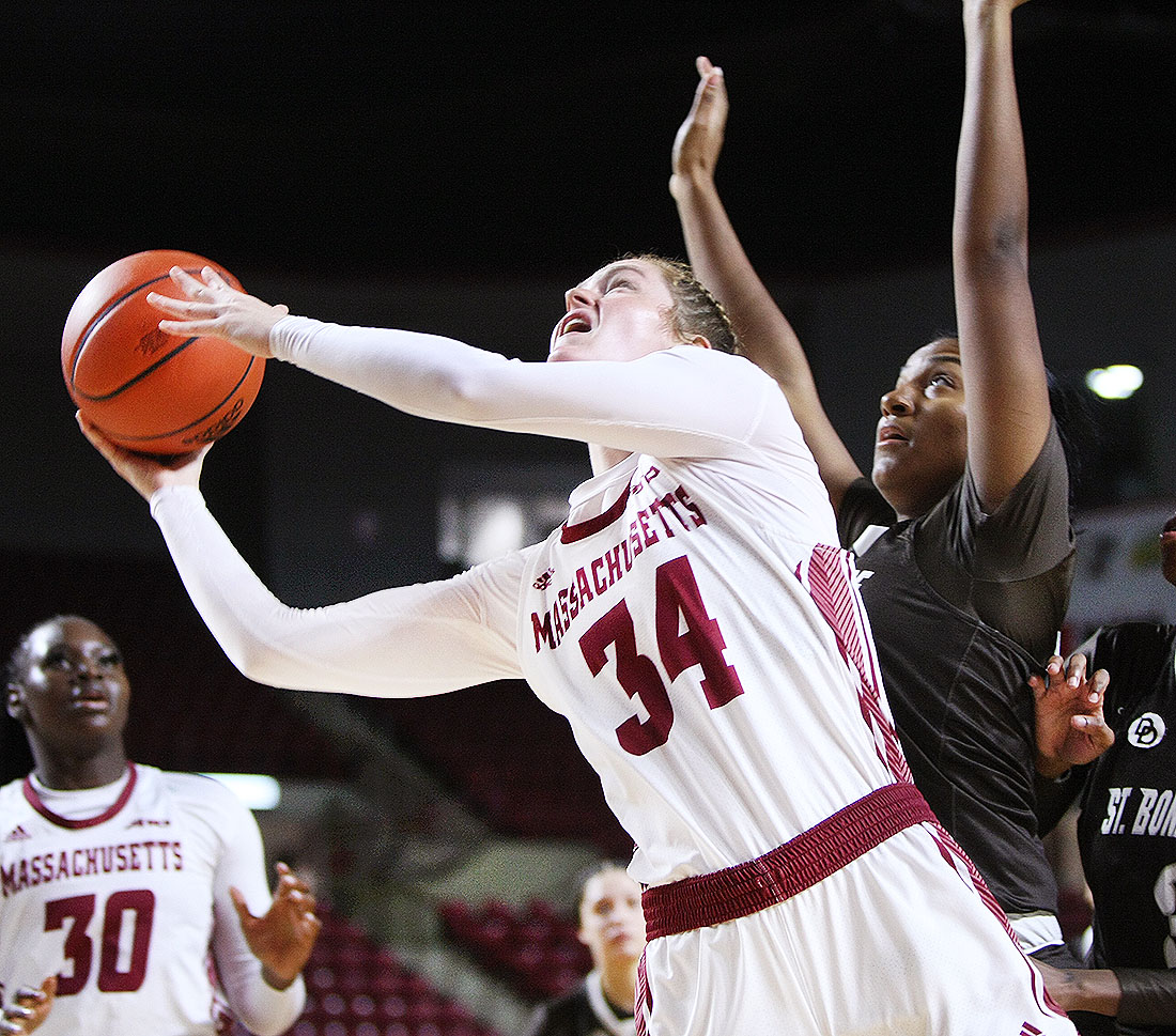 UMass Women's Basketball vs Saint Bonaventure 12/31/22 - masslive.com