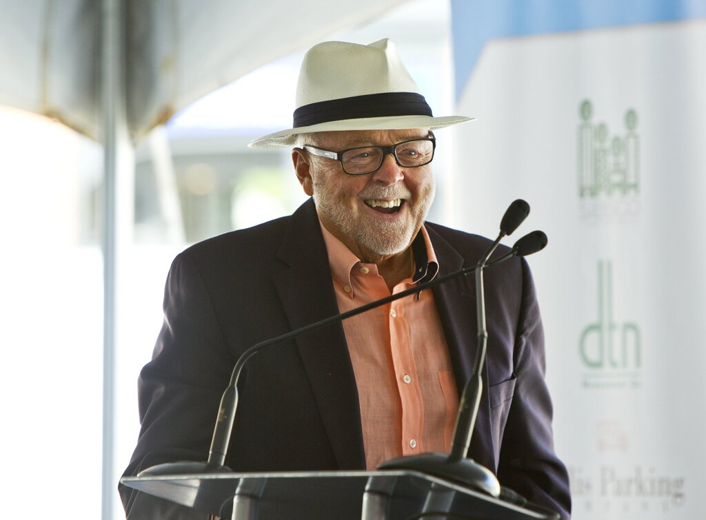 Grand Rapids philanthropist, former U.S. Ambassador Peter Secchia dies ...