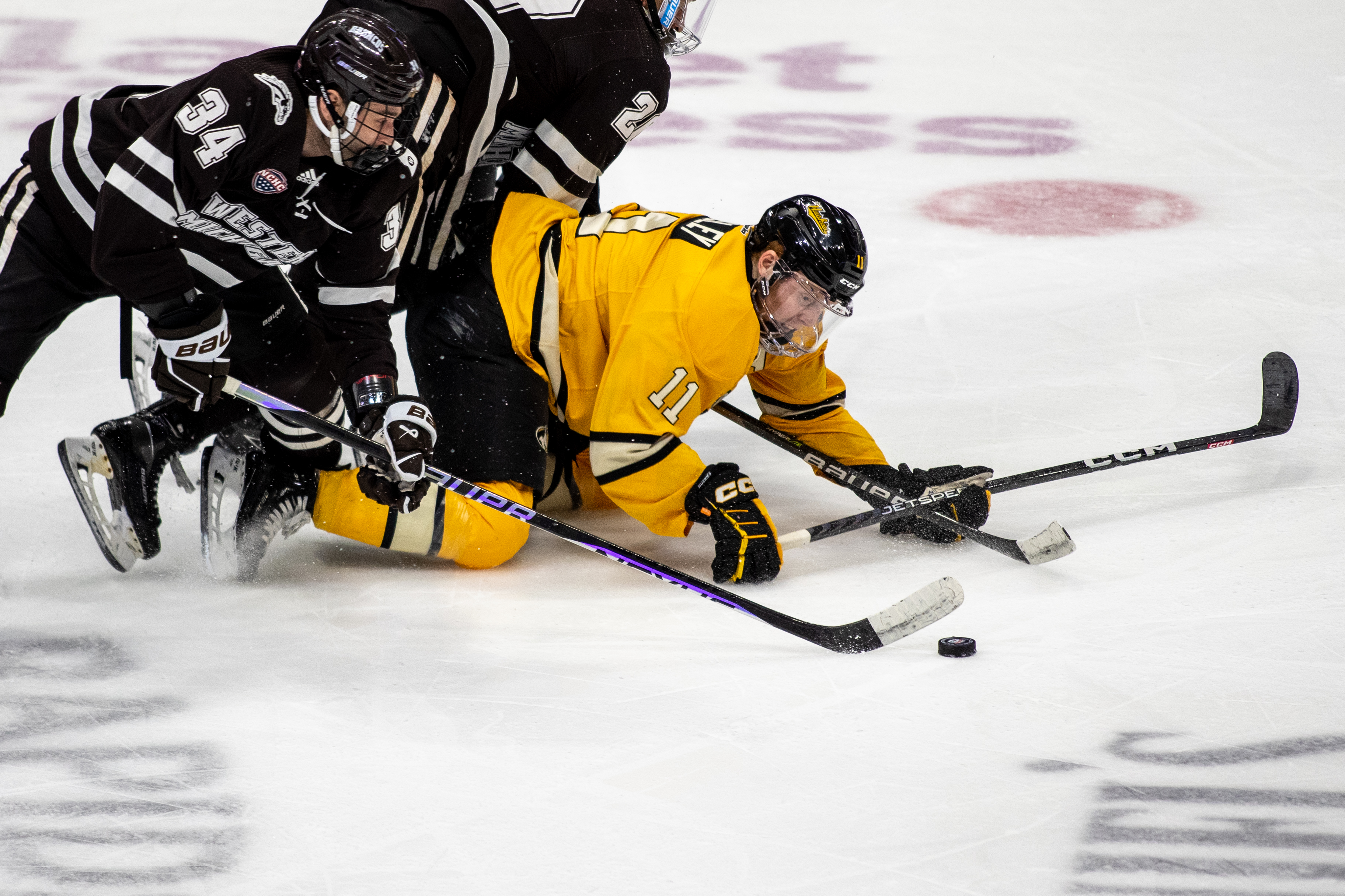 Western Michigan hockey takes on Michigan Tech in GLI - mlive.com