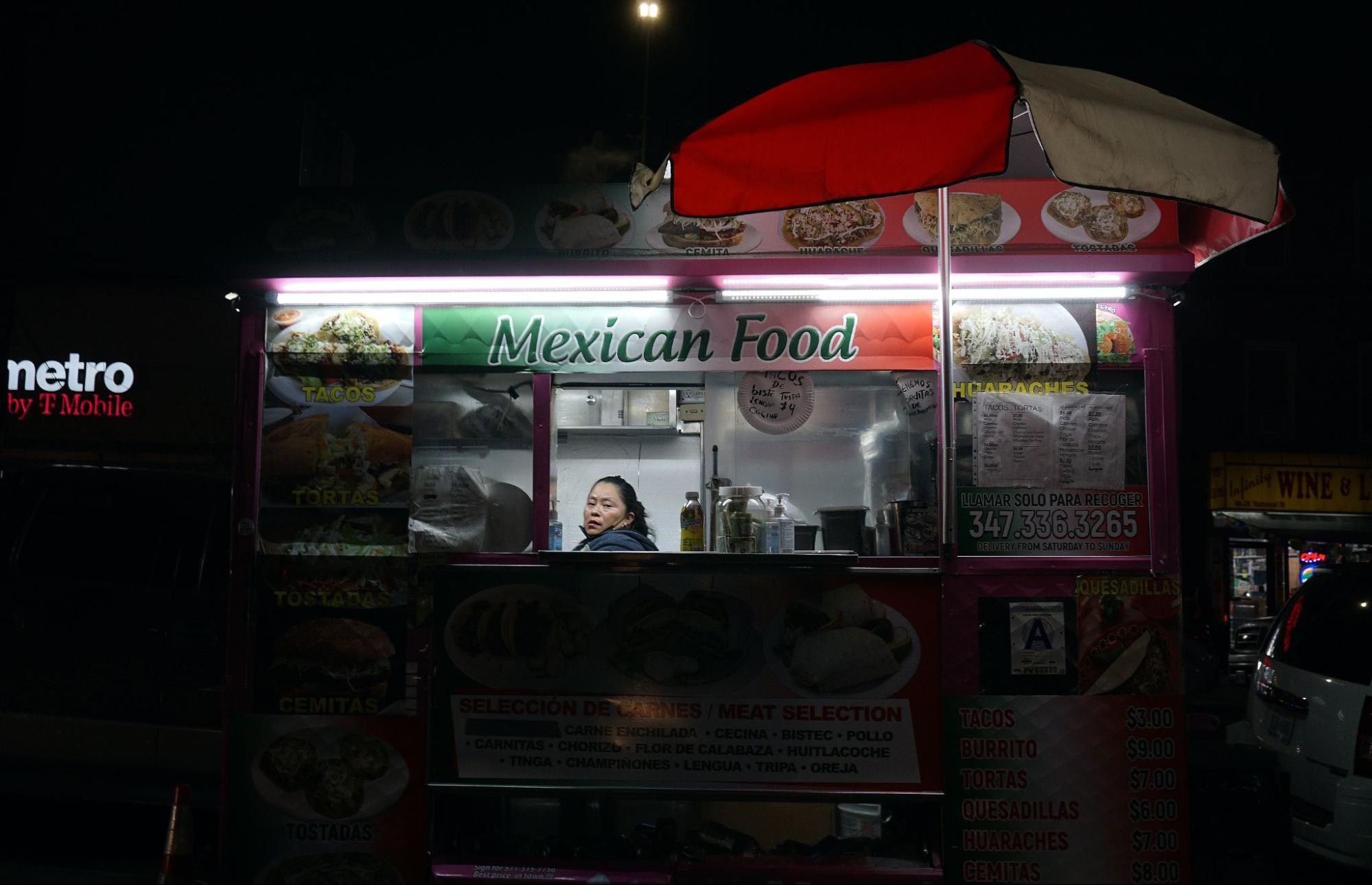 Queens chalupa stand guards Mexican immigrants from a financial crisis ...
