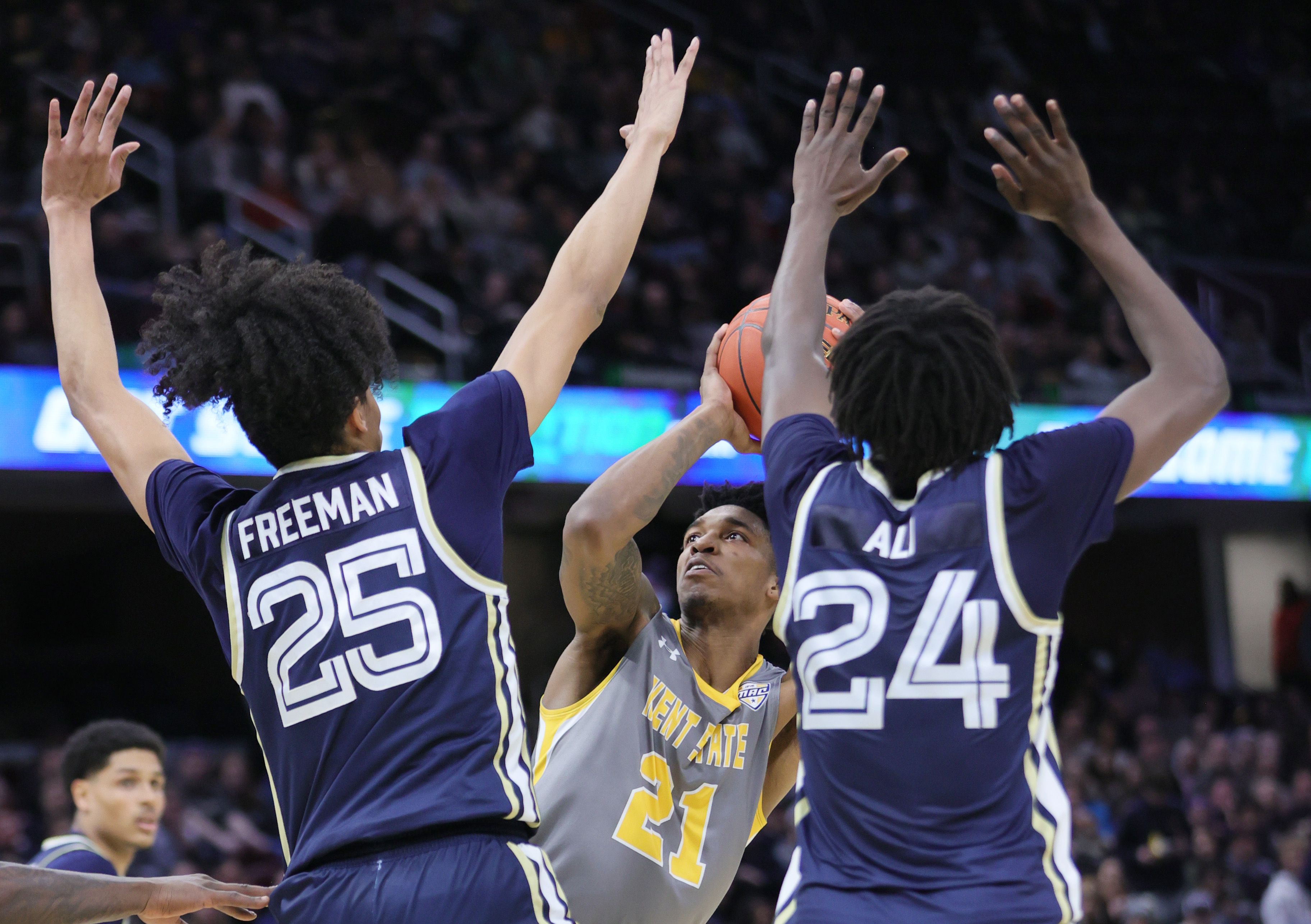 Kent vs. Akron in men's MAC Tournament final, March 12, 2022 ...