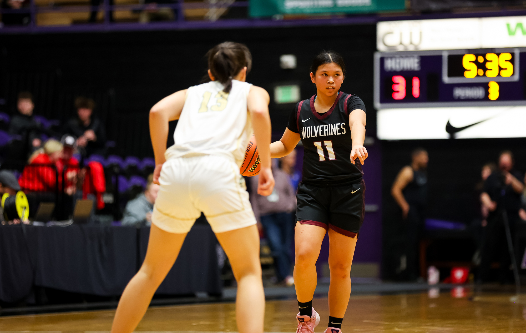 Jesuit vs. Willamette in Oregon Class 6A girls basketball quarterfinals ...