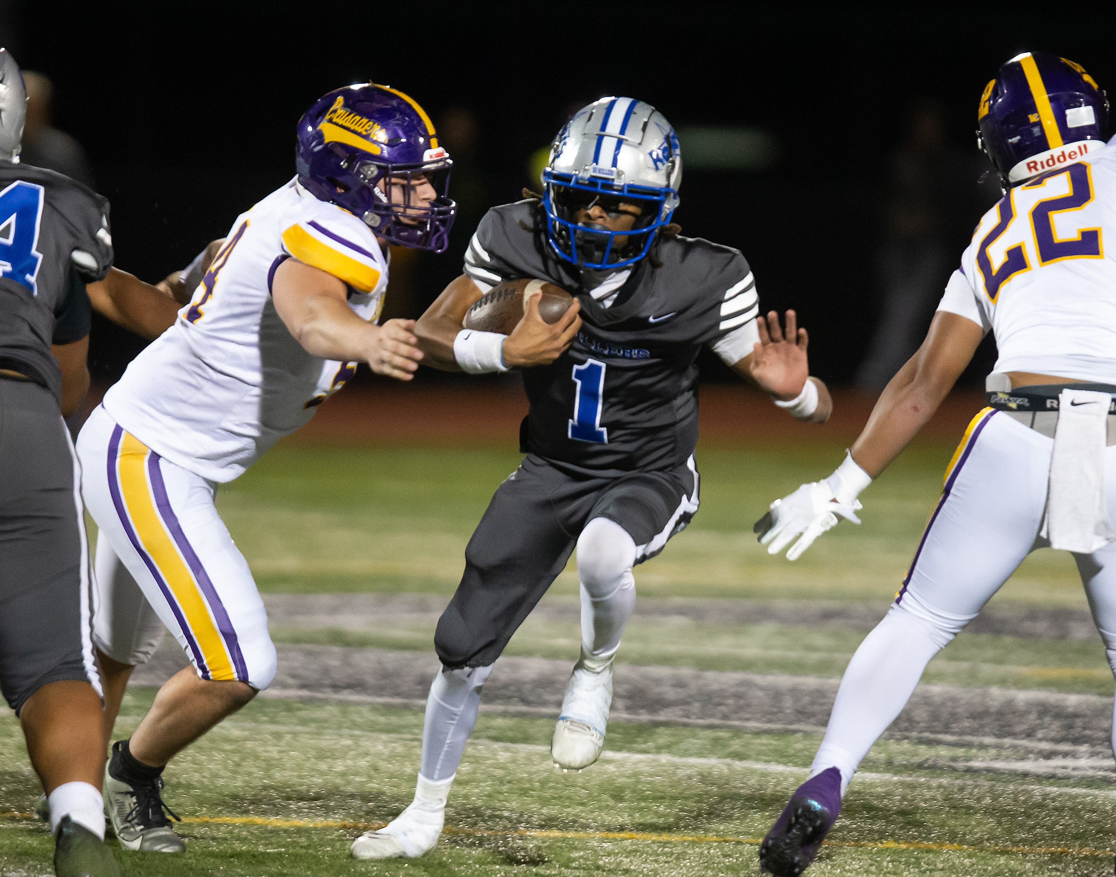 Steel-High defeats Lancaster Catholic 36-7 in District 3-2A high school ...