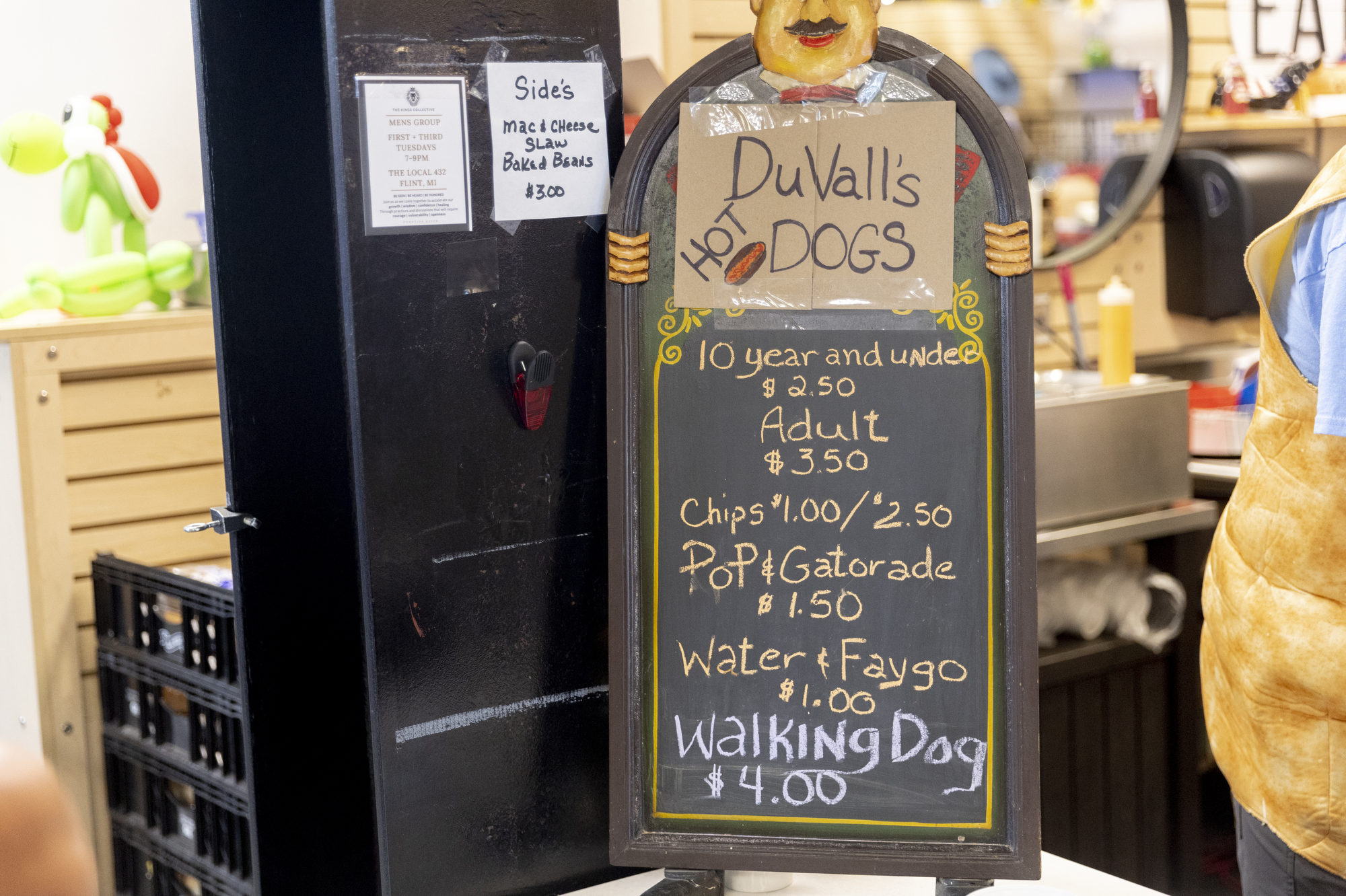 Michigan’s Best Local Eats: DuVall’s Hot Dogs continues Flint Farmers ...