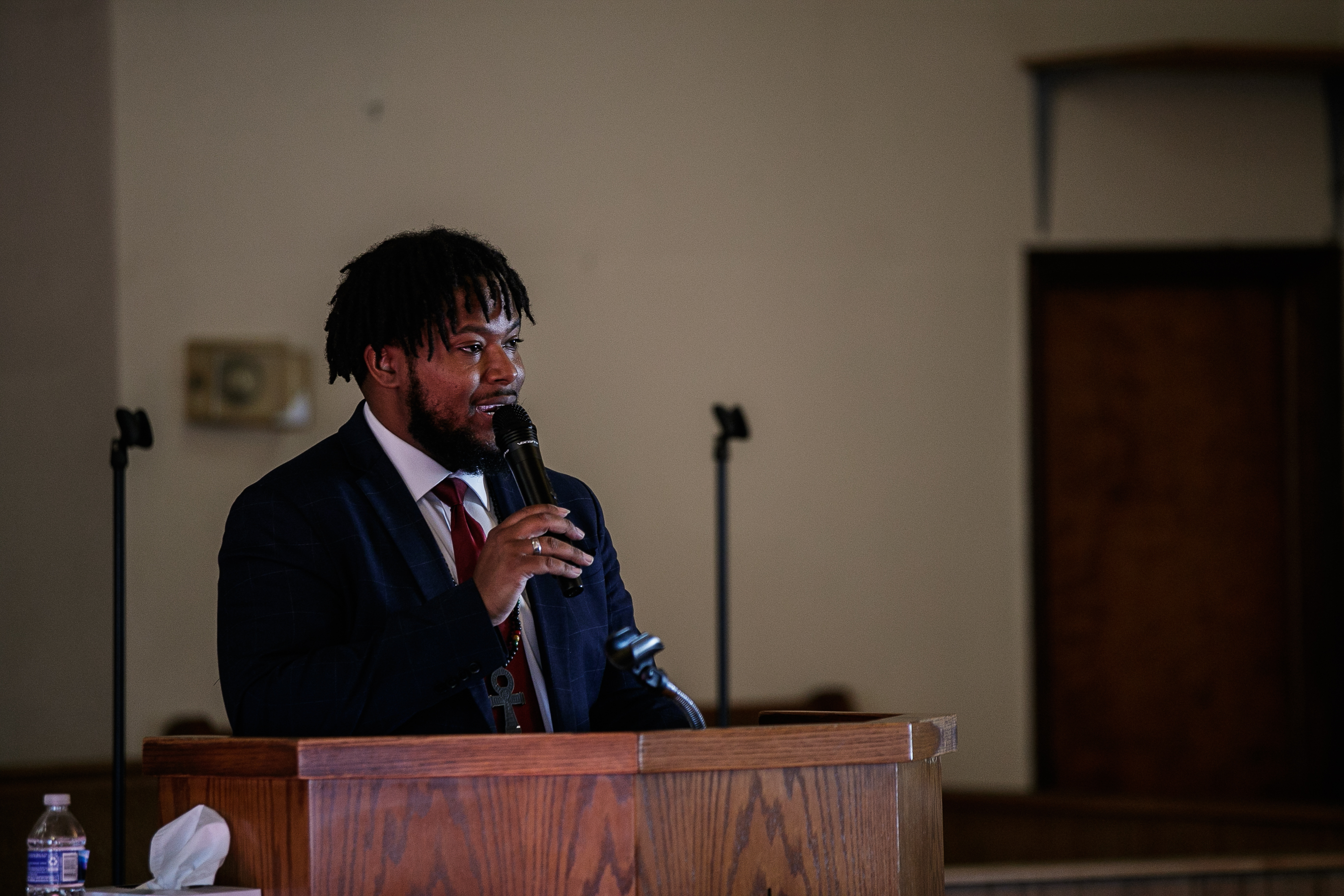 Town Hall meeting at Rising Star Church after Flint residents alleges ...