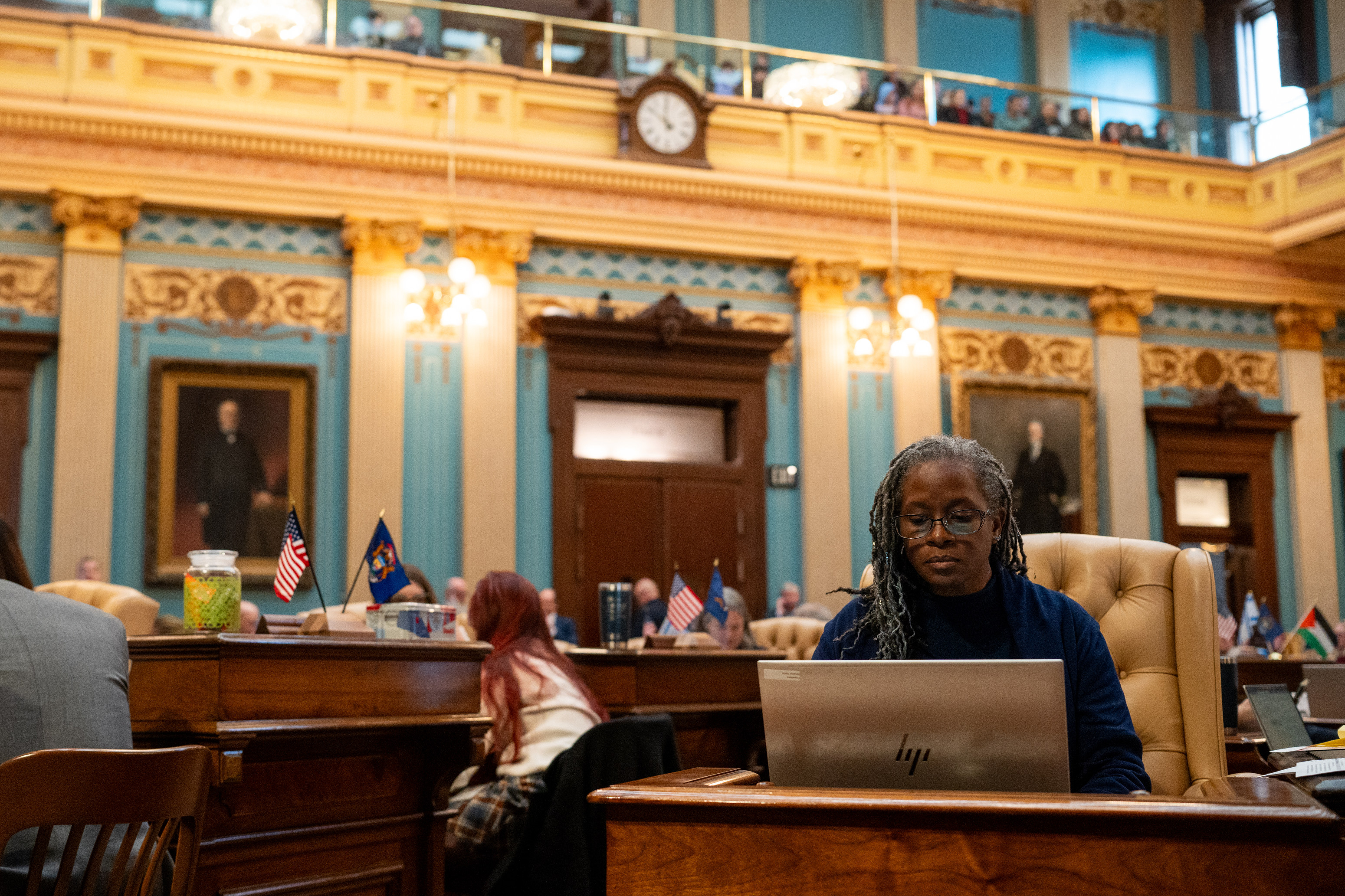 Senator Geiss helps Momnibus Bill Package through Senate - mlive.com