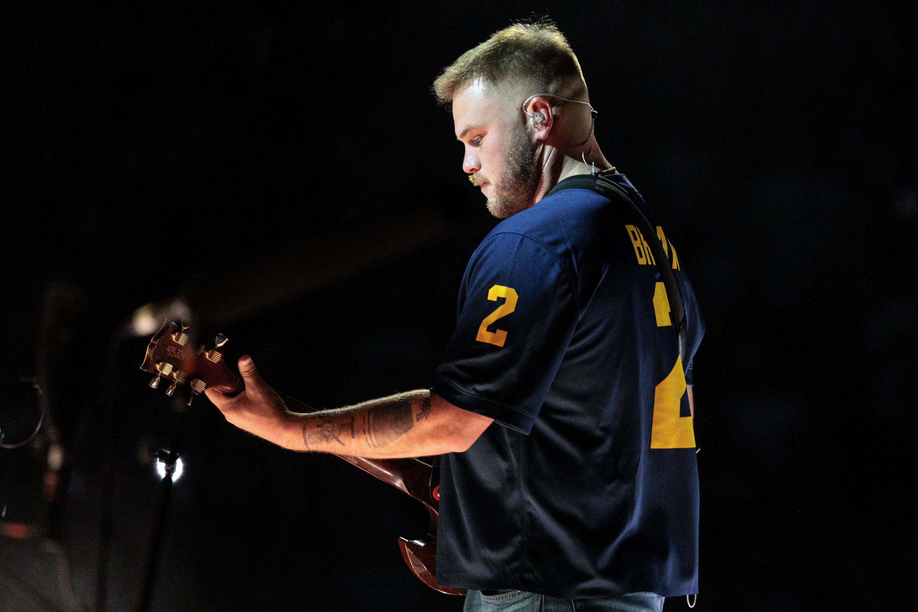 Zach Bryan, John Mayer concert packs Michigan Stadium with record ...