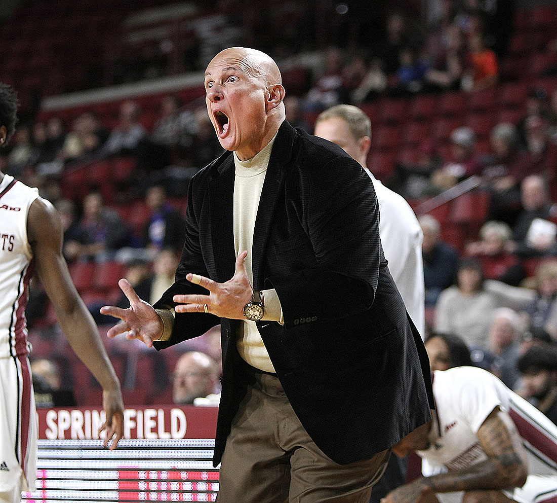 UMass Men's Basketball vs UMass Lowell 12/7/24 - masslive.com