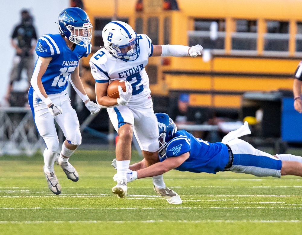 Elizabethtown defeats Lower Dauphin 41-28 in high school football ...