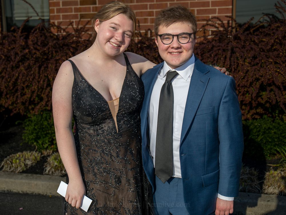 Camp Hill's 2022 prom photo gallery - pennlive.com