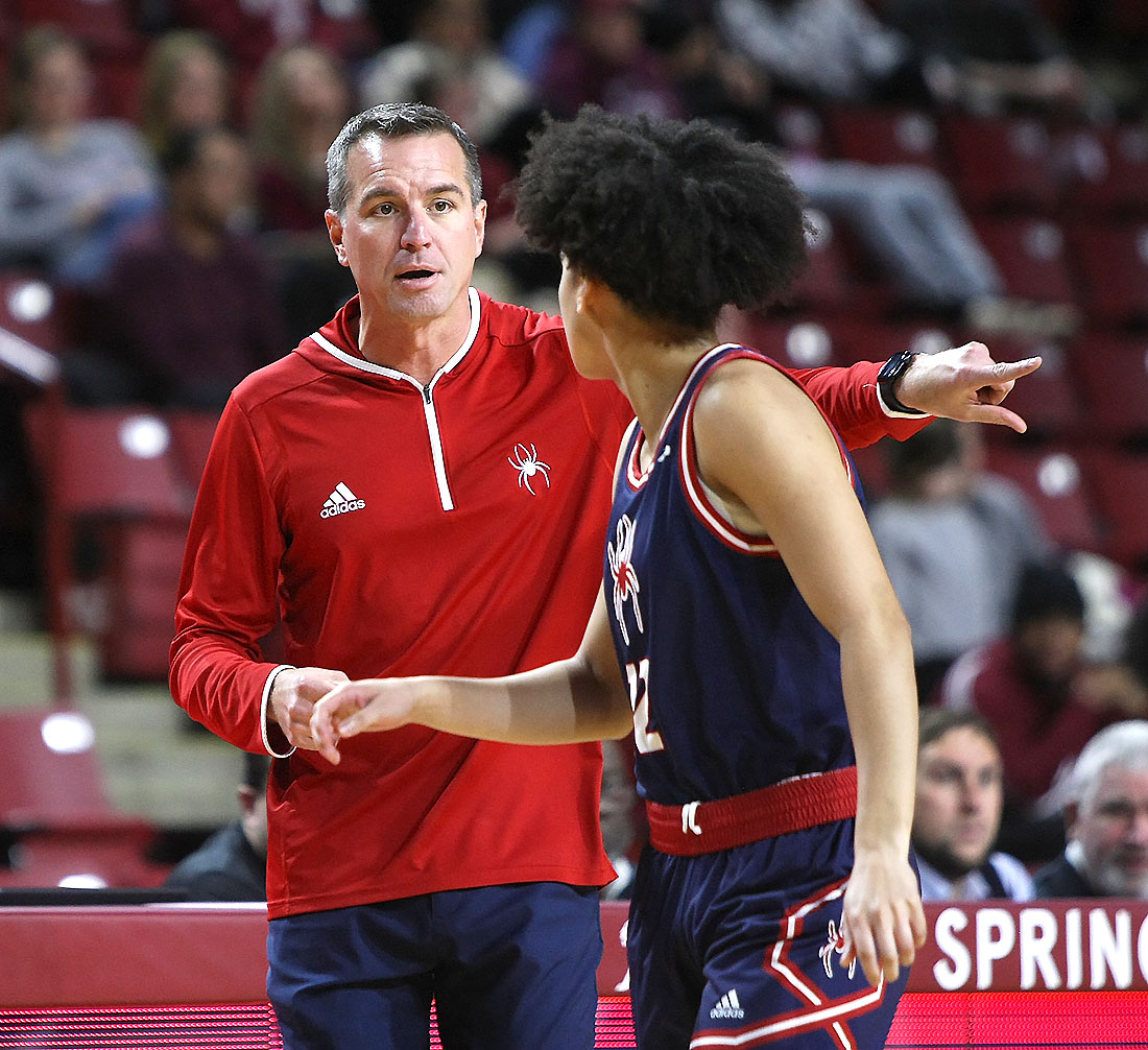UMass Women's Basketball vs Richmond 1/5/25 - masslive.com