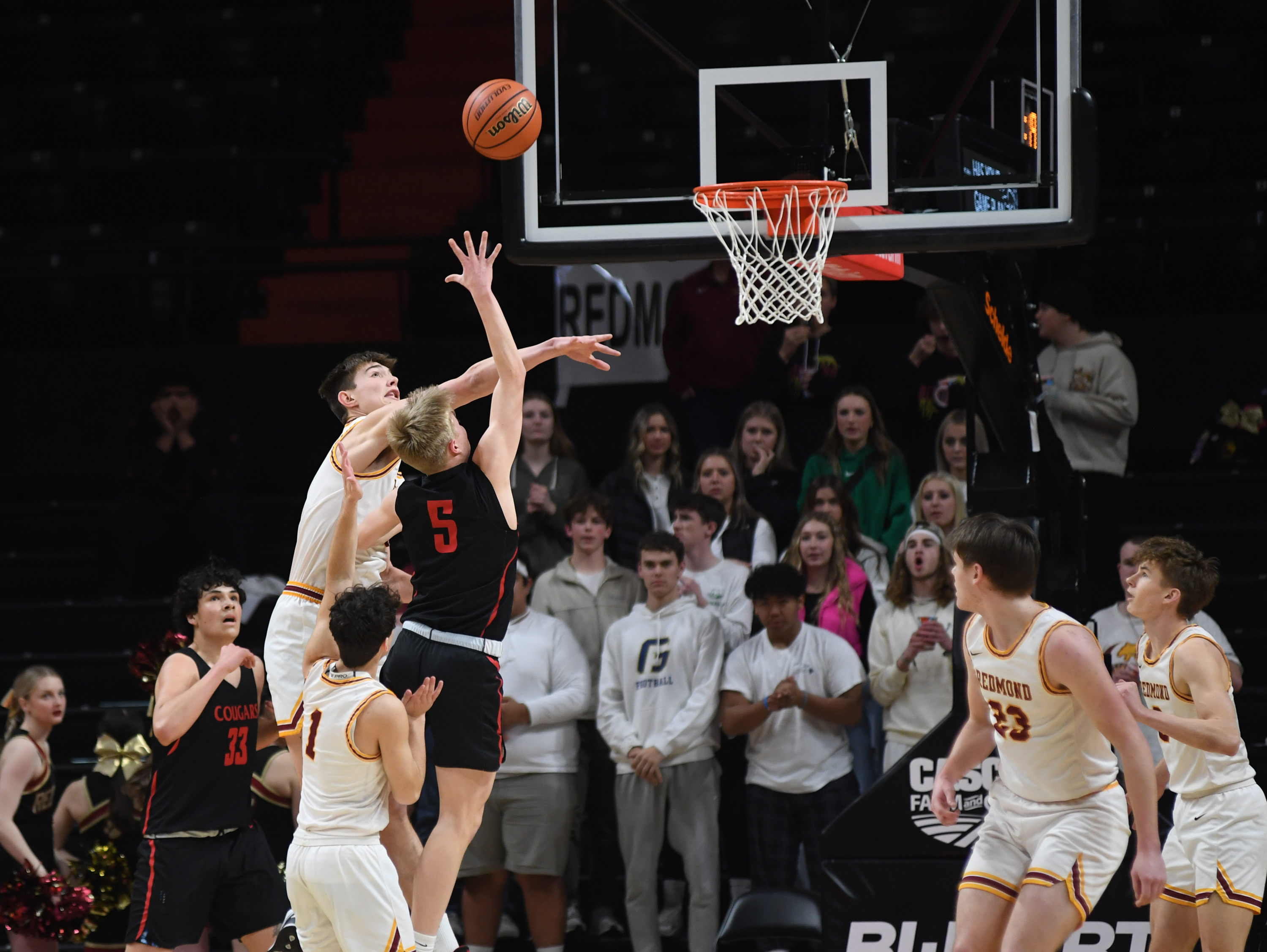 Boys basketball: Redmond Panthers vs Mountain View Cougars - oregonlive.com