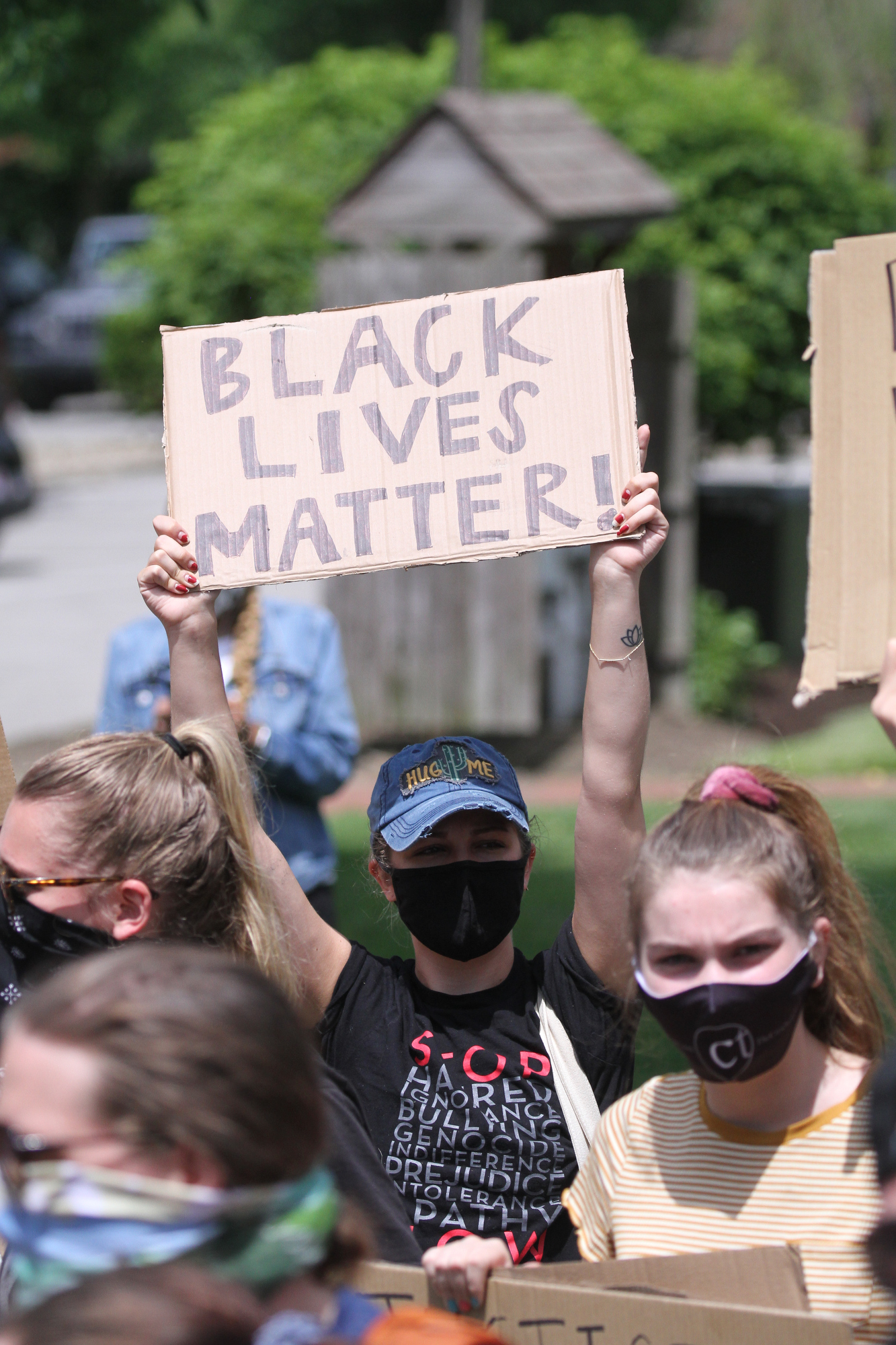 Peaceful rally in Chagrin Falls on Tuesday, June 2, 2020 - cleveland.com