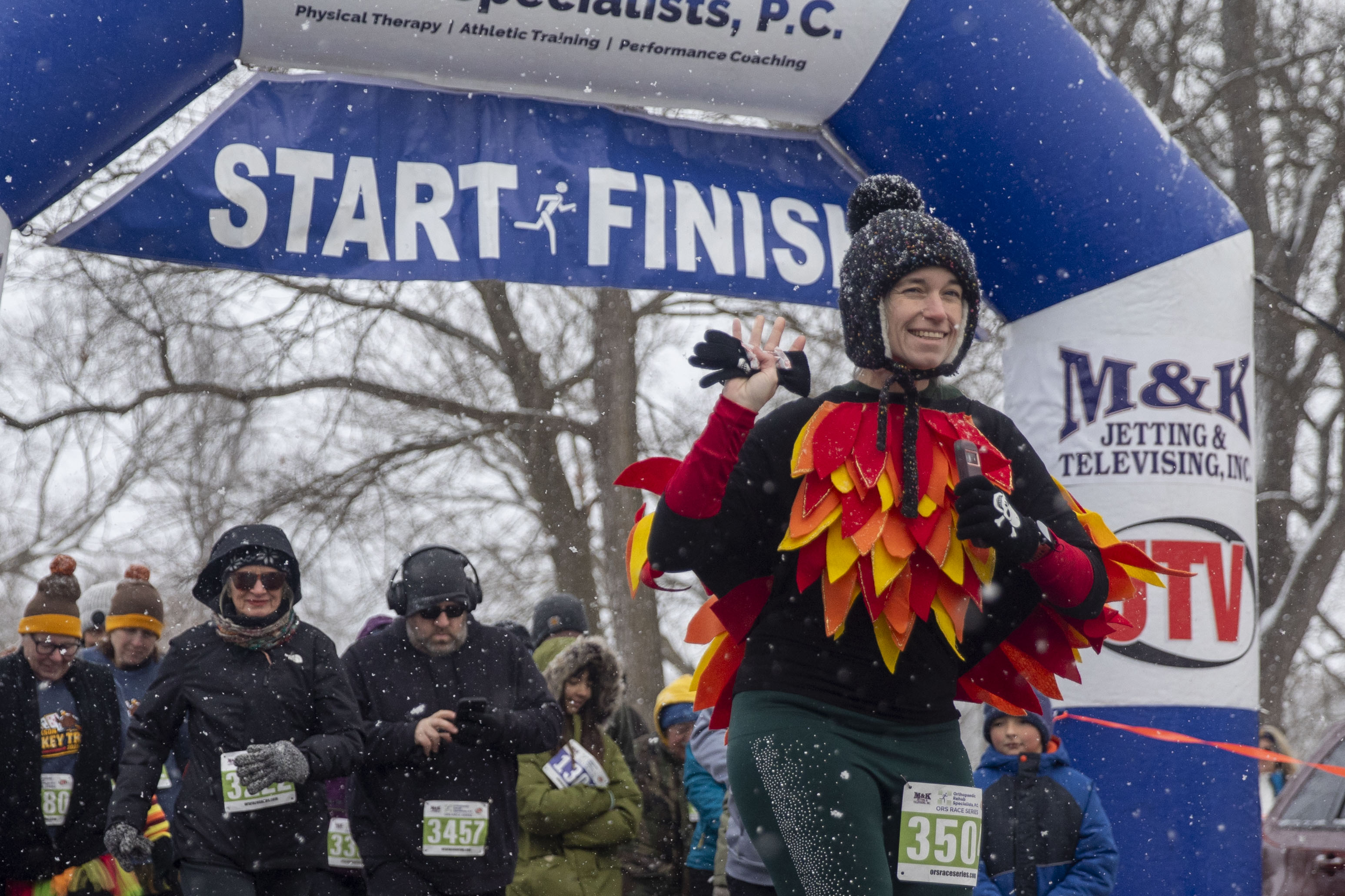 Hundreds take on the snow for the annual Jackson Turkey Trot - mlive.com