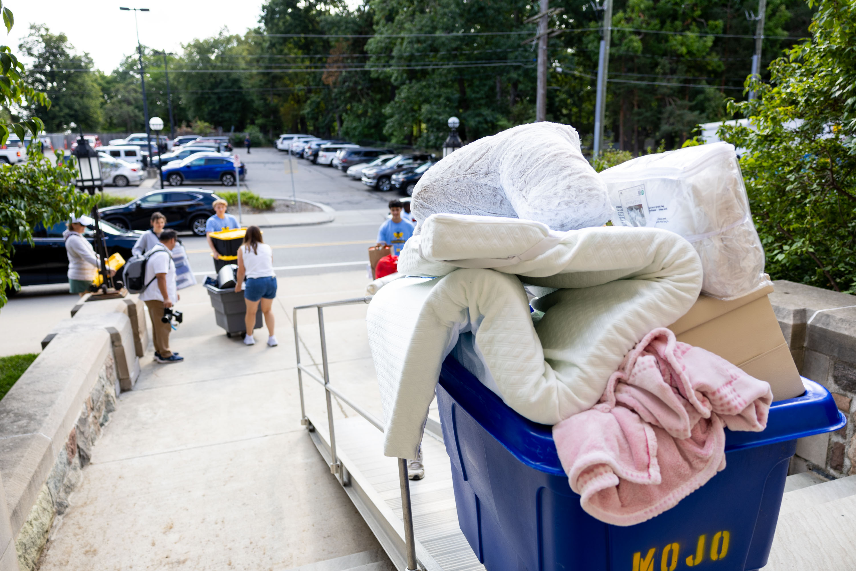 University of Michigan students move in for Fall 2024 at Mosher-Jordan ...