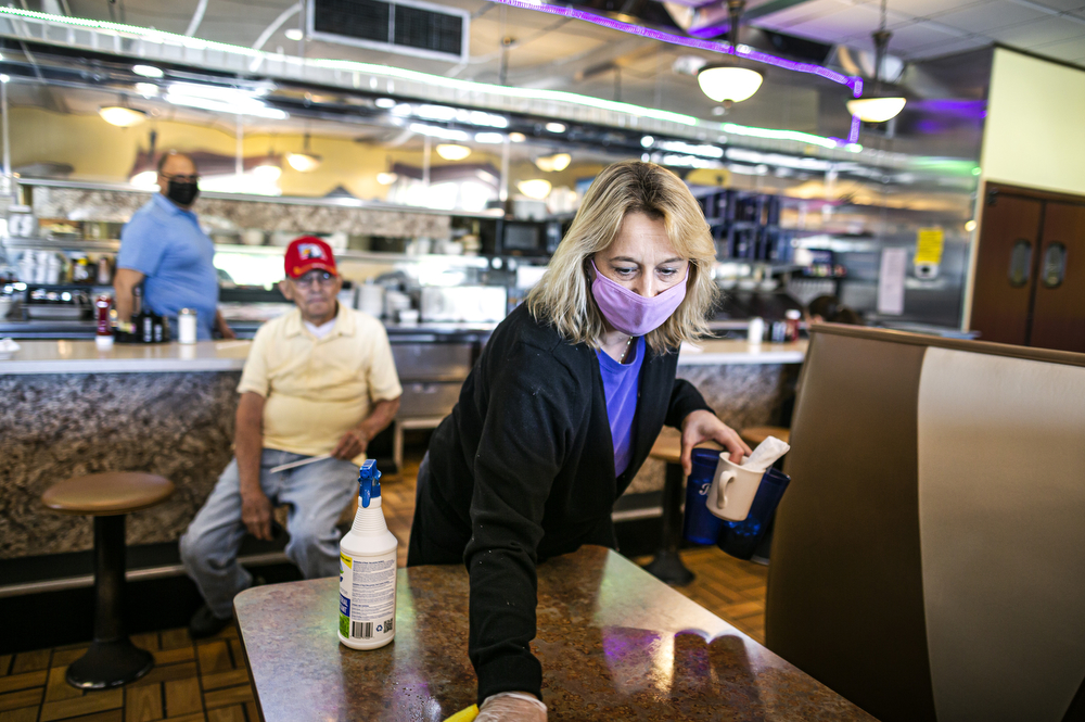 Restaurants face labor shortage - pennlive.com