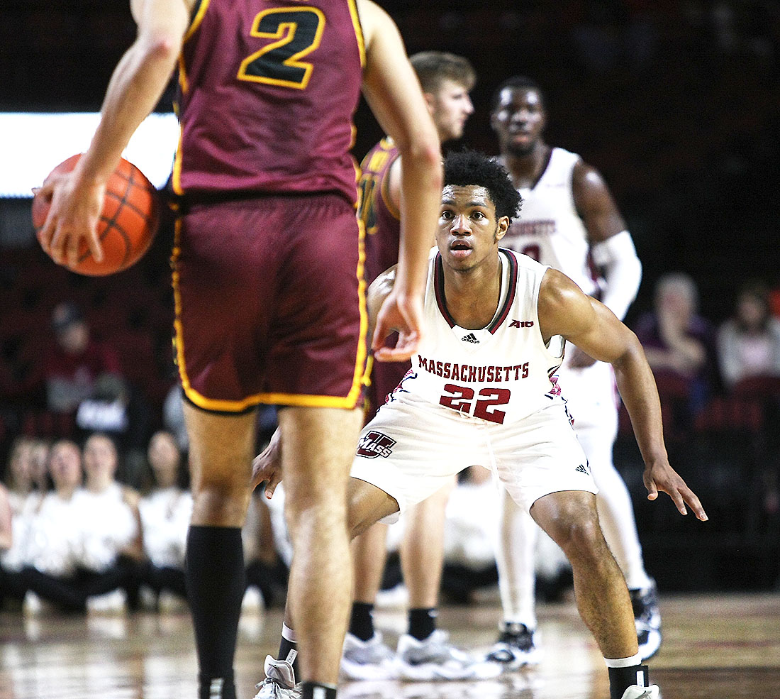 UMass Men's Basketball vs Loyola Chicago 2/14/23 - masslive.com