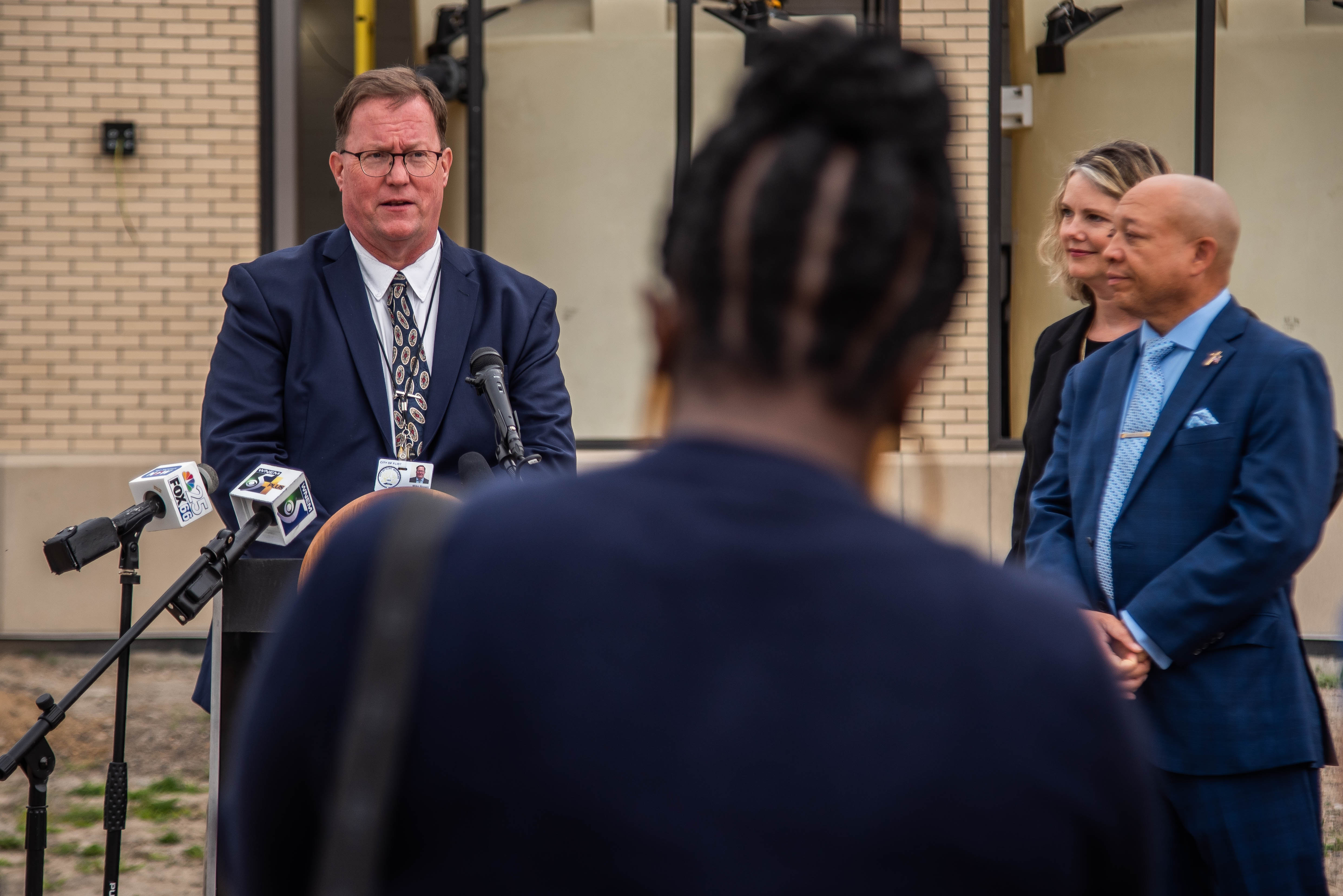 Flint mayor provides updates on water quality, chemical feed building ...