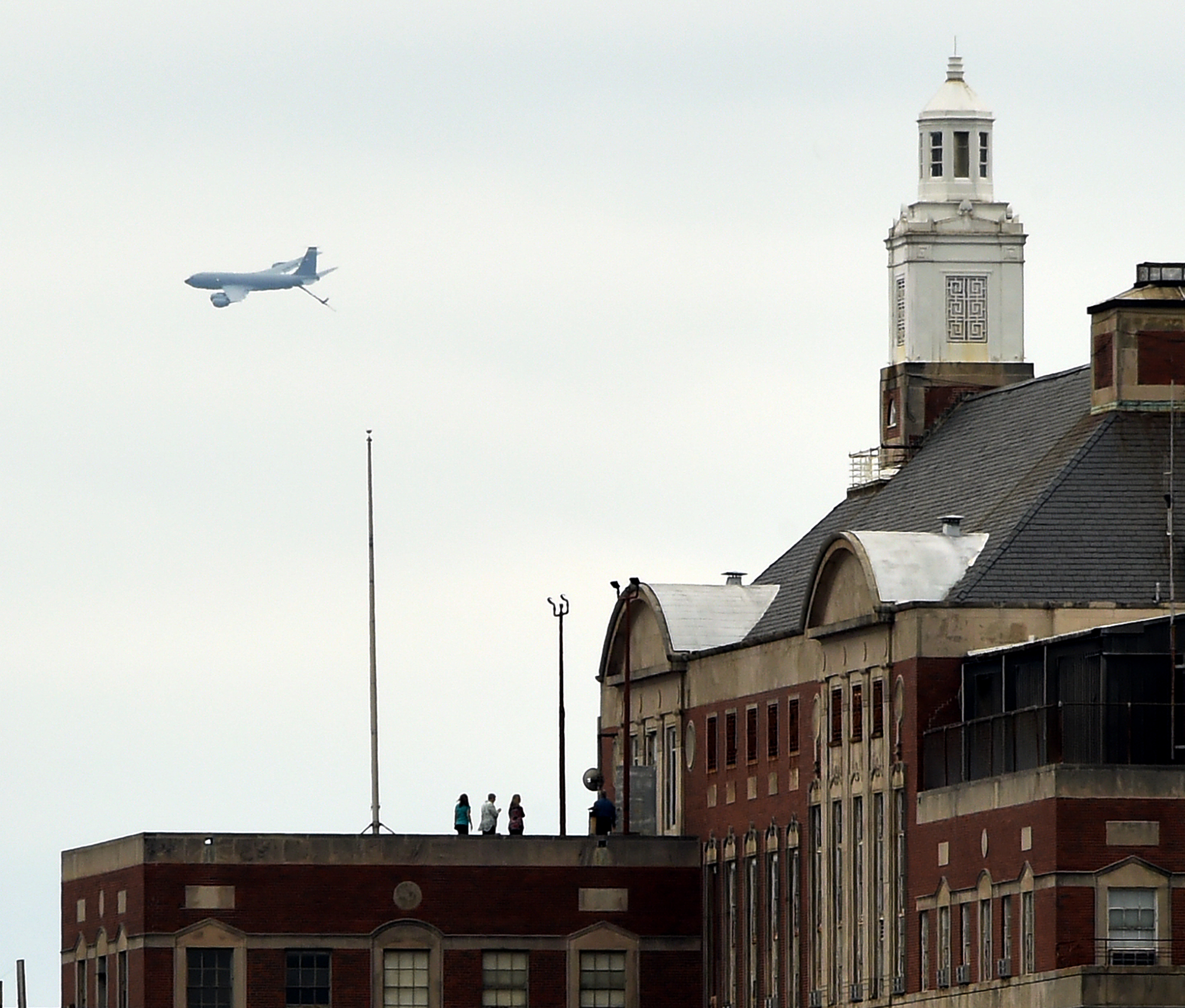 Air Force jet flyovers of Alabama Hospitals honoring medical personnel ...