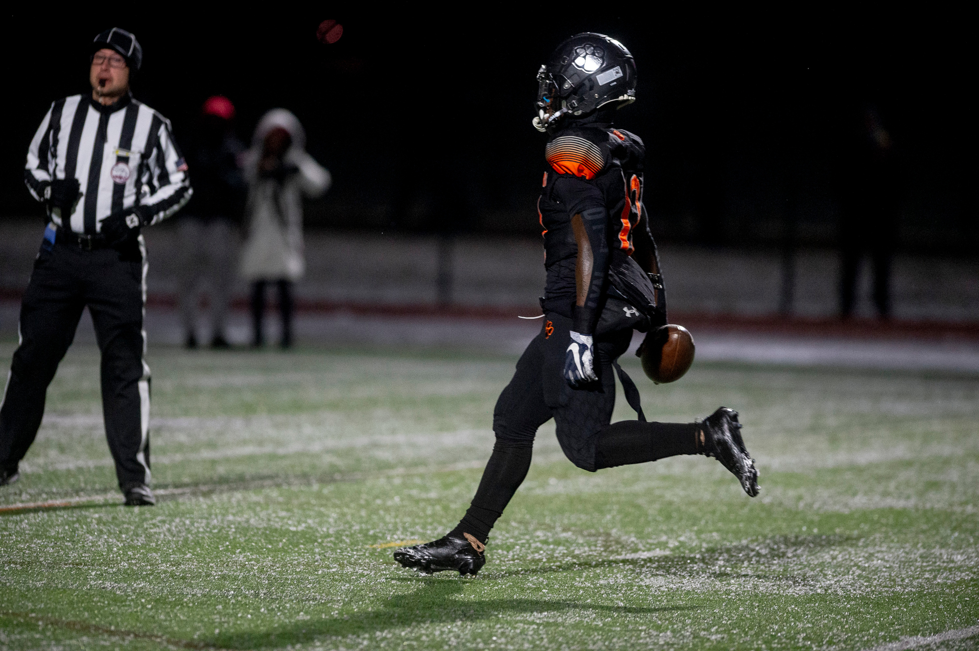 Belleville vs. Cass Tech state semifinal football - mlive.com