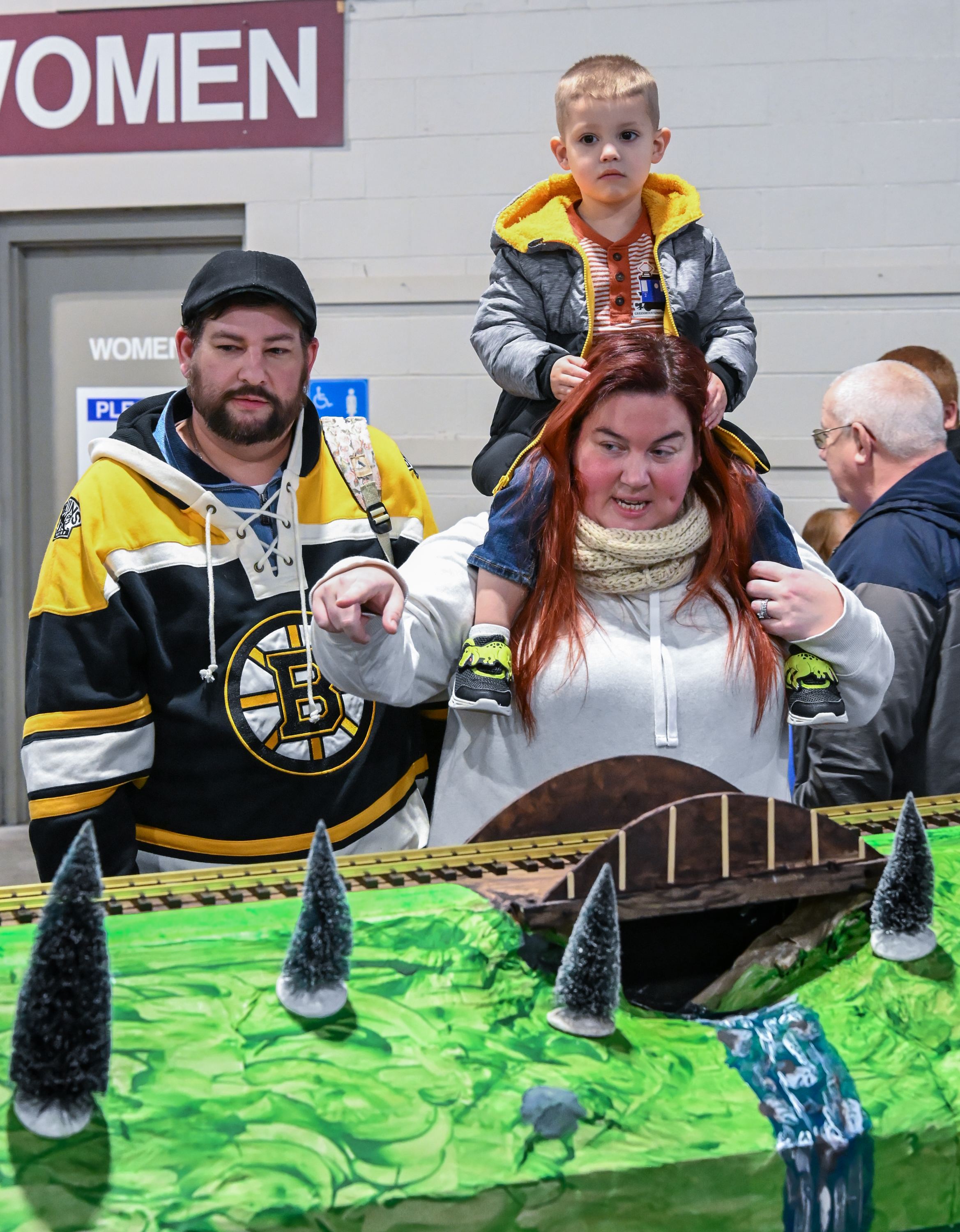 Train fans from near, far attend Railroad Hobby Show in West ...