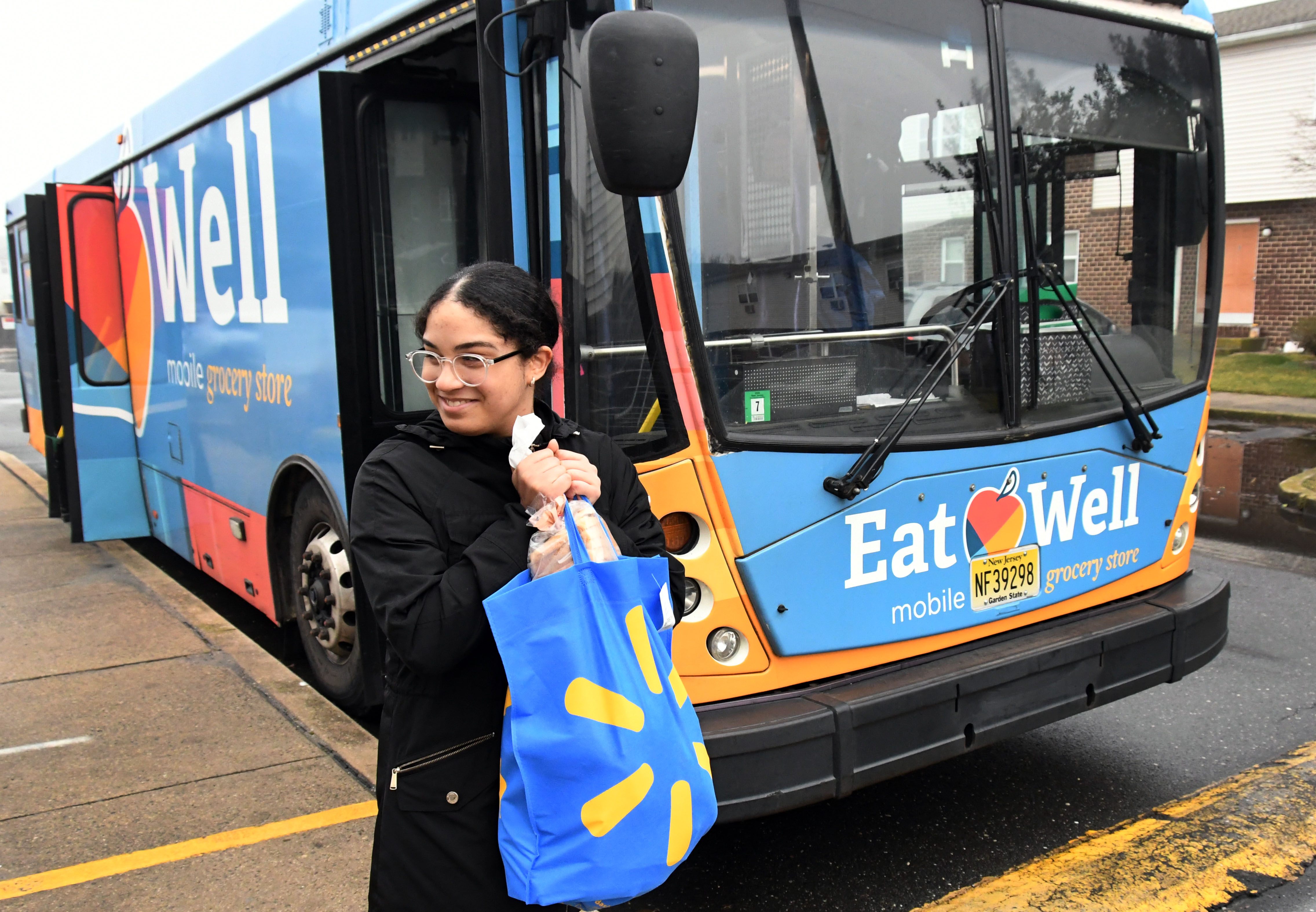 Mobile grocery store visits Atlantic City food desert - nj.com