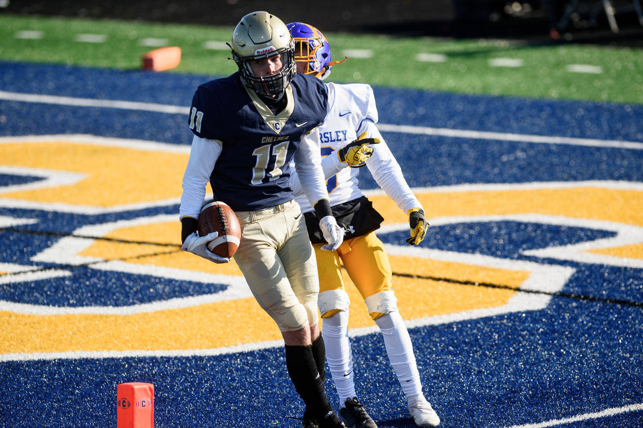 Chelsea vs. Flint Kearsley regional final football - mlive.com