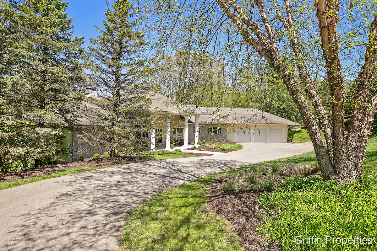 Walkout ranch with high ceilings, hot tub and tranquility listed for ...