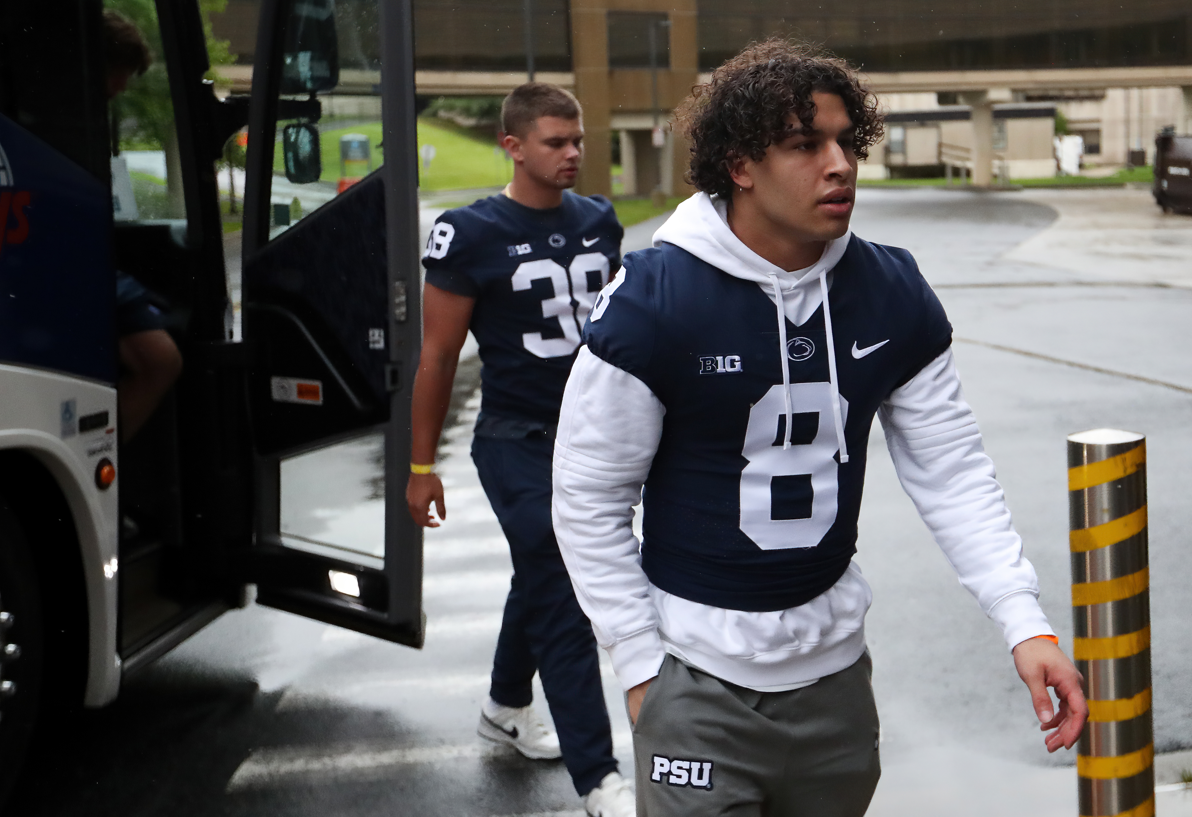 Penn State football team visits children's hospital - pennlive.com