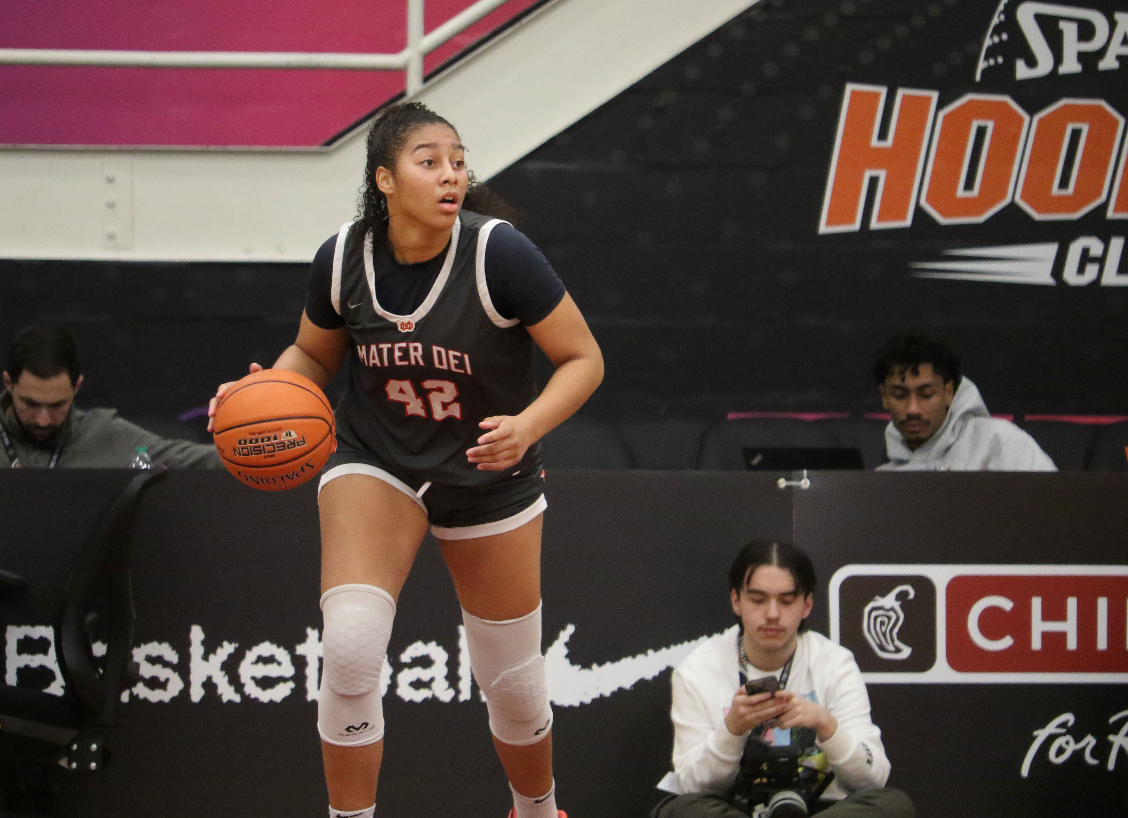 Morris Catholic vs. Mater Dei at Hoophall Classic - masslive.com