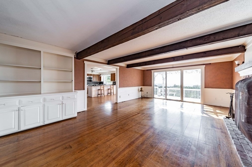 House of the Week: Wilbraham Mountain home offers sweeping views of ...