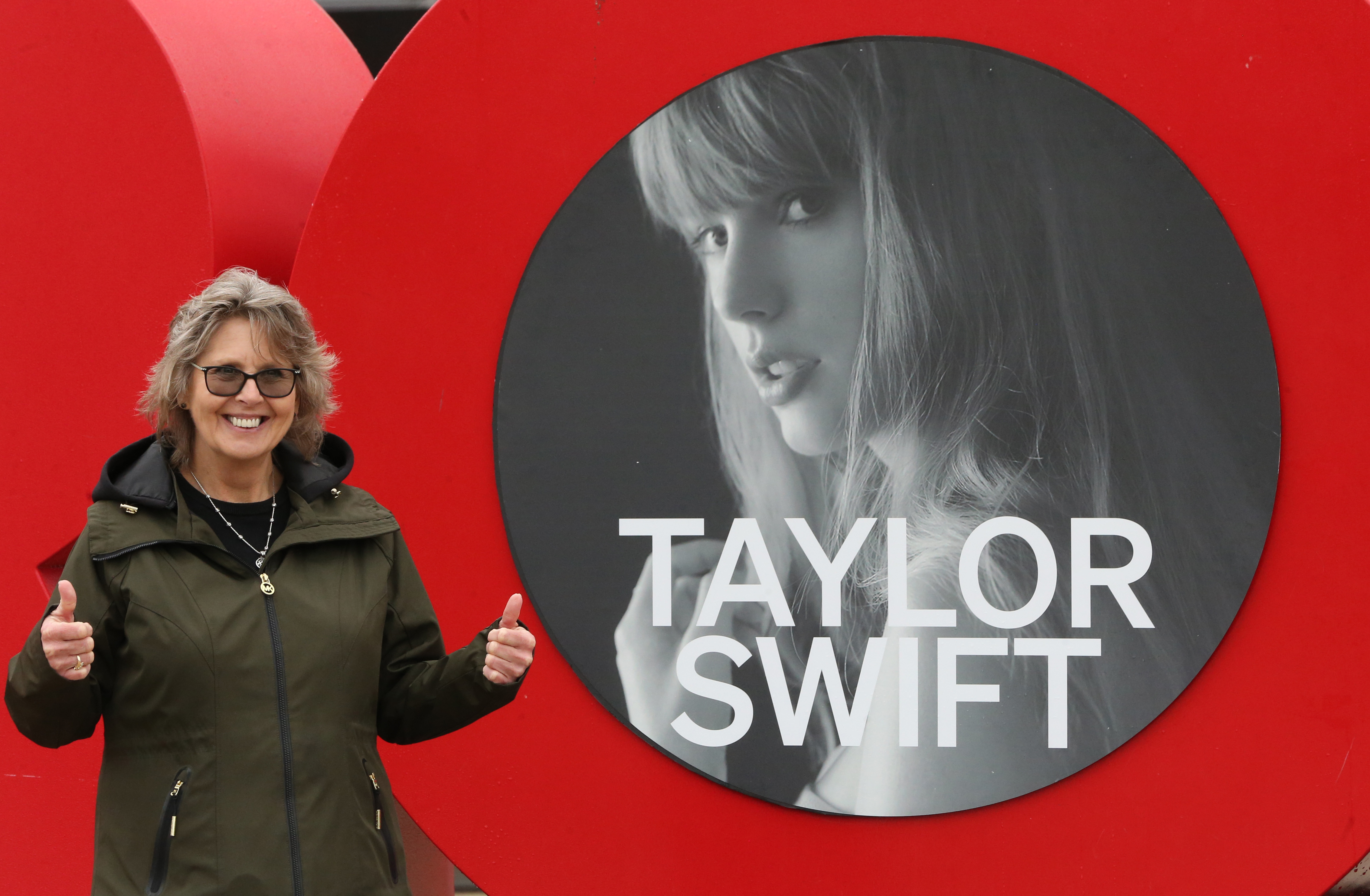 Taylor Swift Fan Day at the Rock and Roll Hall of Fame Museum, April 19 ...