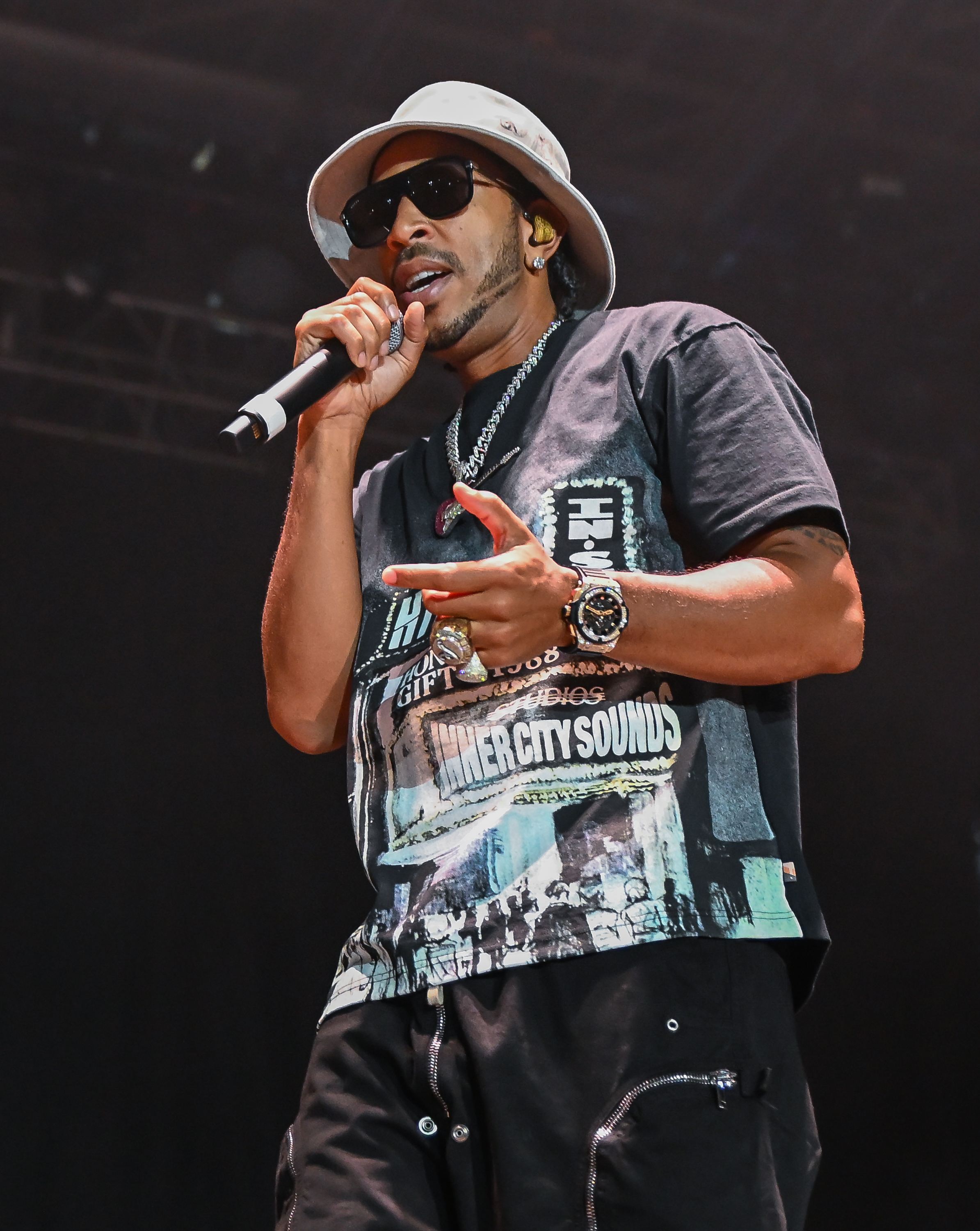 Fans pack Big E Arena for rapper Ludacris - masslive.com