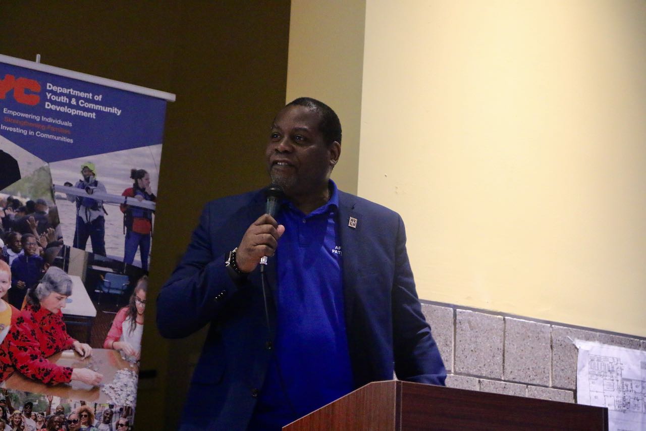 Dads and kids celebrate National Dads Take Your Child to School Day in ...