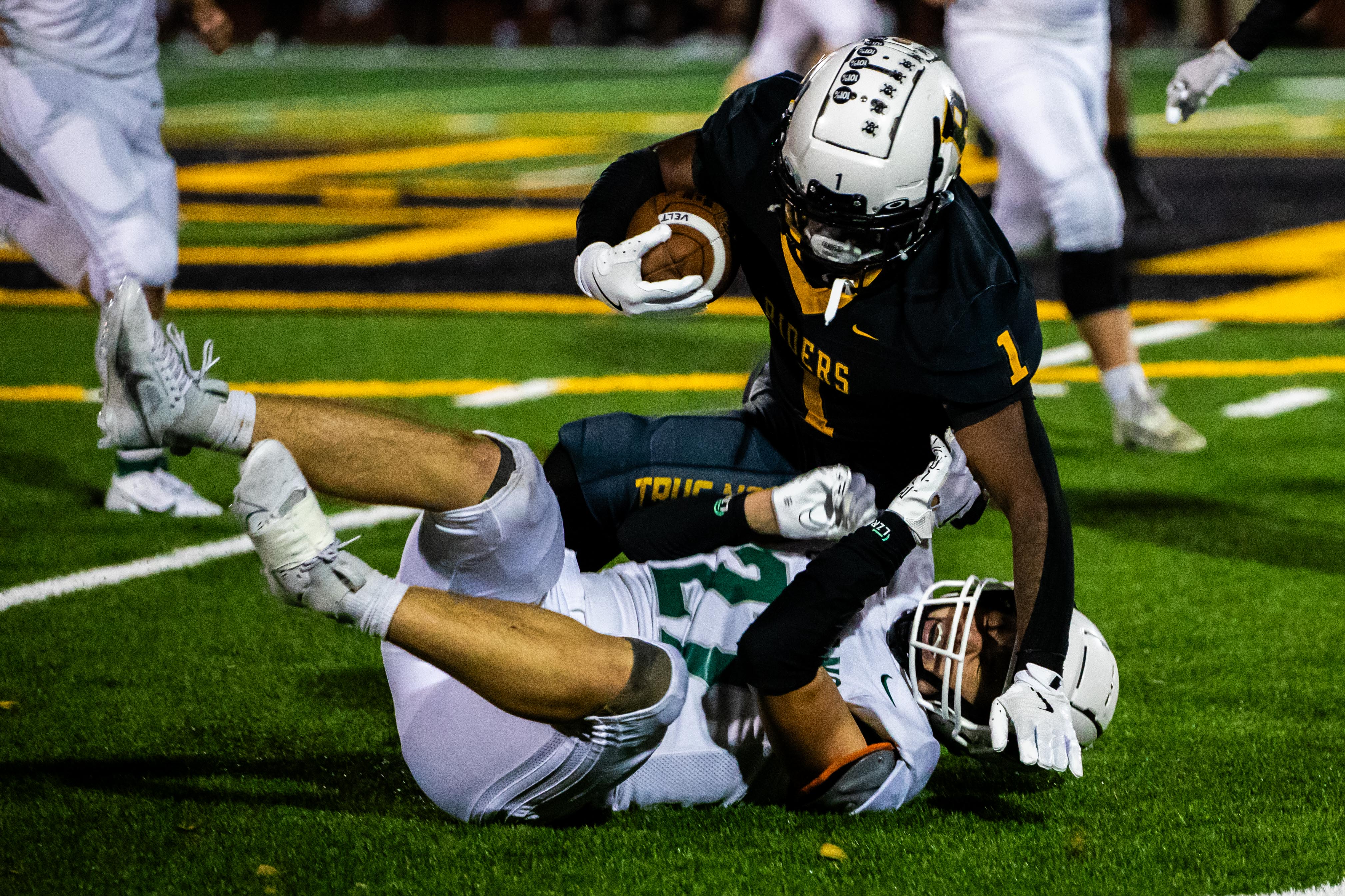 Oregon high school football: Wells Guardians vs Roosevelt Roughriders ...