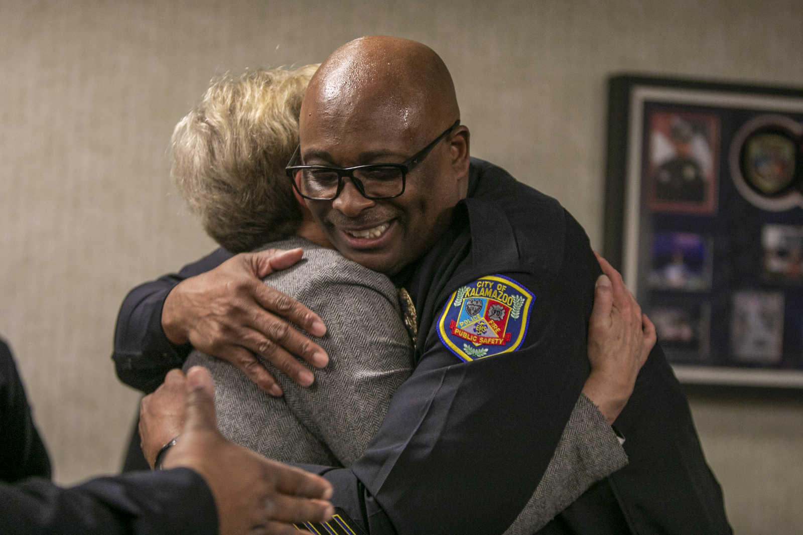 Kalamazoo Police Captain awarded the Above and Beyond the Call of Duty ...