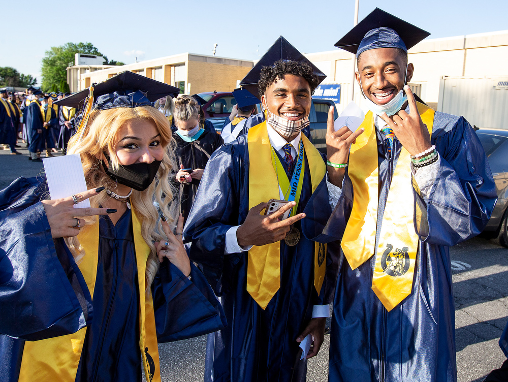 Cedar Cliff High School 2021 Graduation - pennlive.com