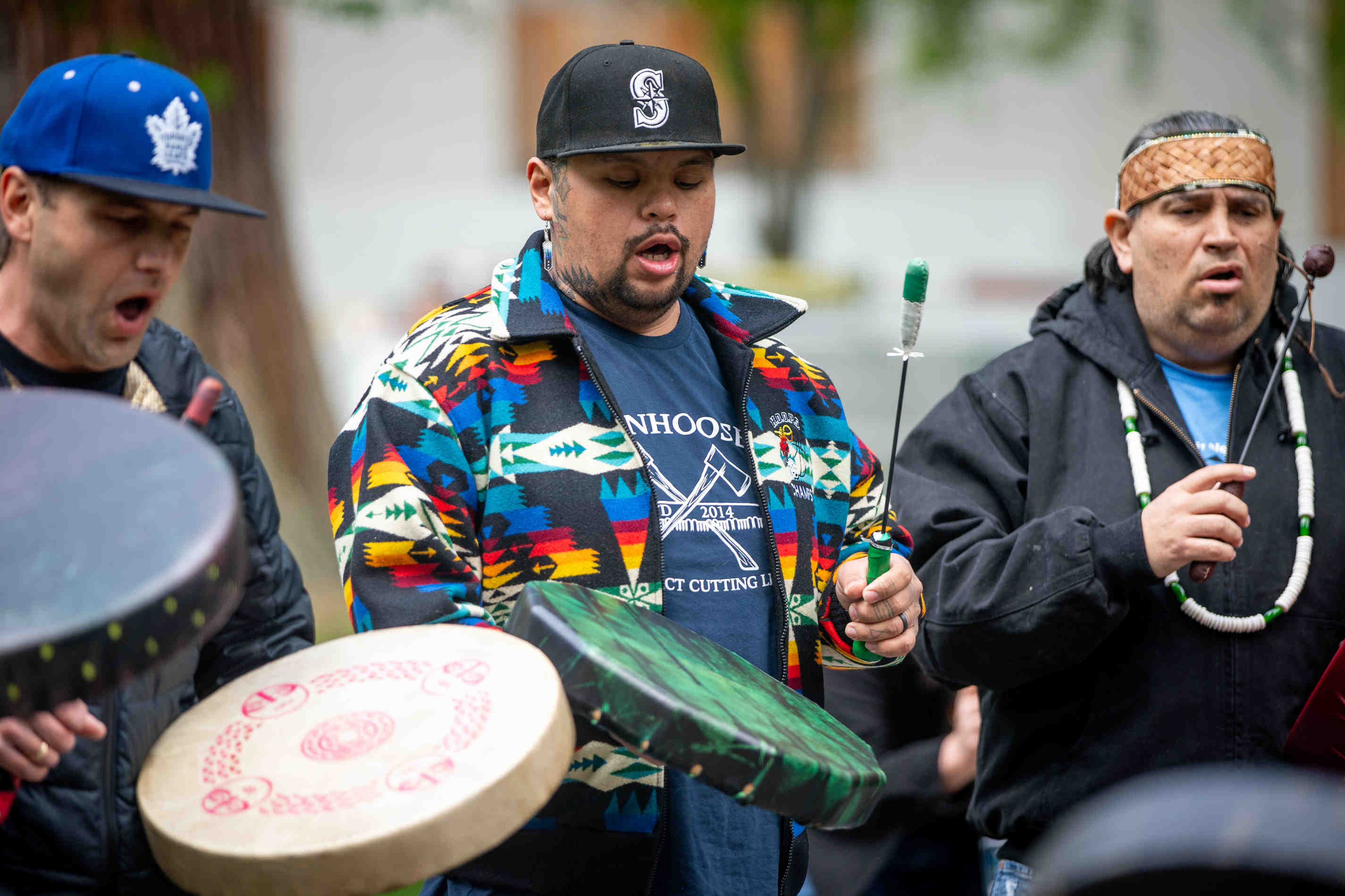 Grand Ronde tribe rallies in Portland over land dispute at Willamette ...