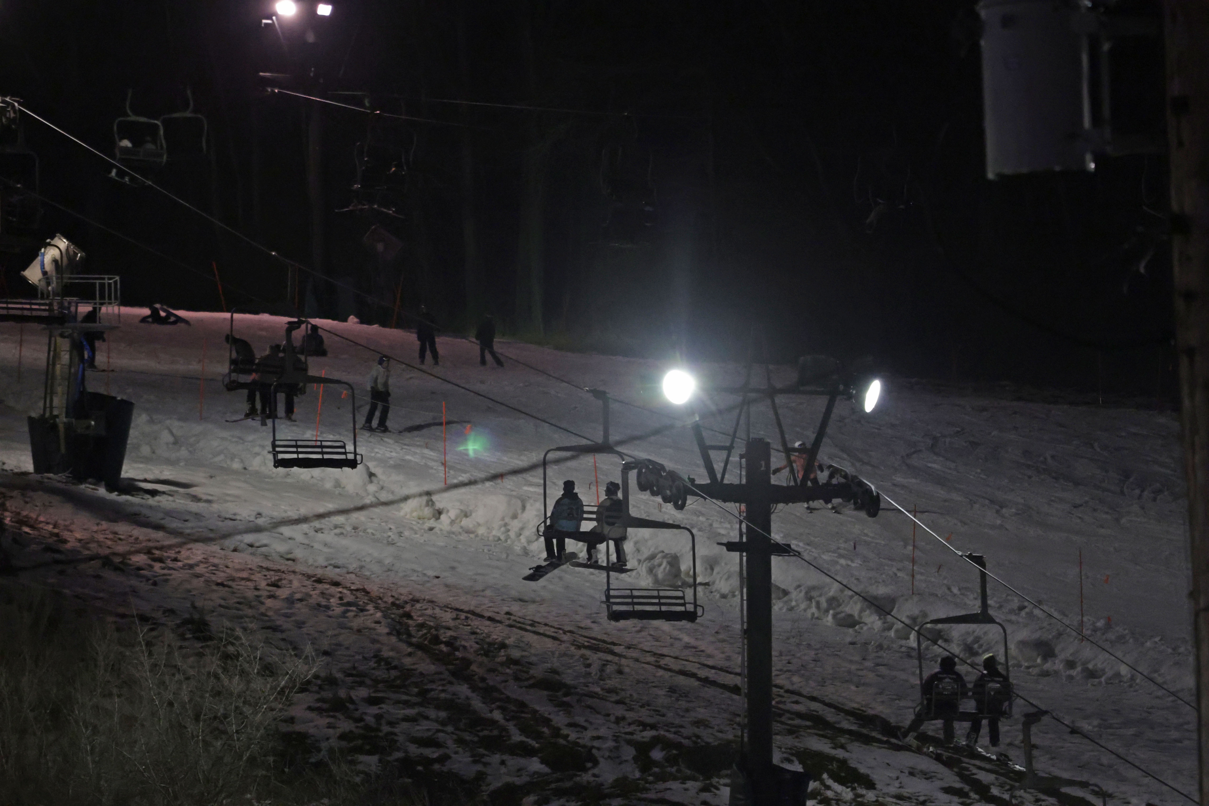 Boston Mills fills the slopes on opening day - cleveland.com