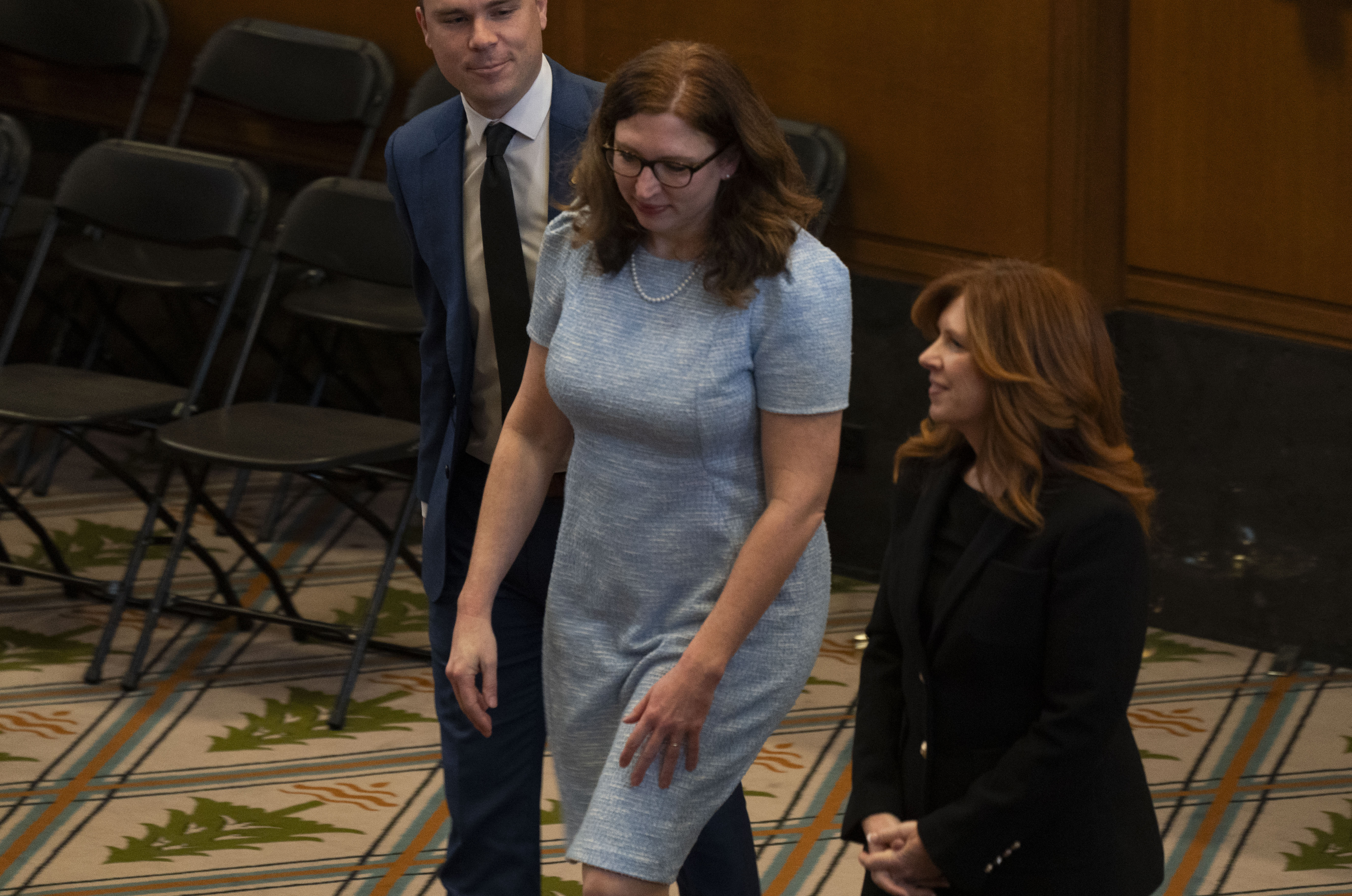 Oregon lawmakers gather to be sworn in at state Capitol - oregonlive.com