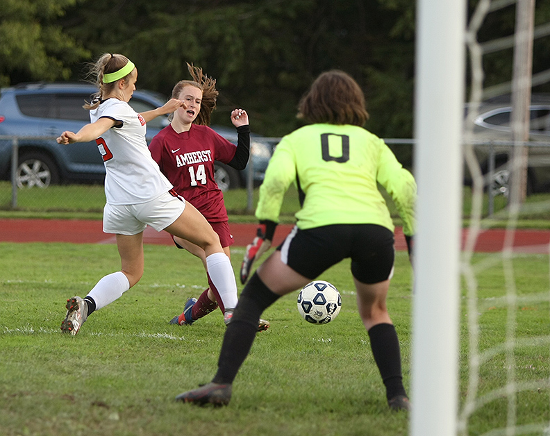 Belchertown vs Amherst girls Soccer 9/29/21 - masslive.com