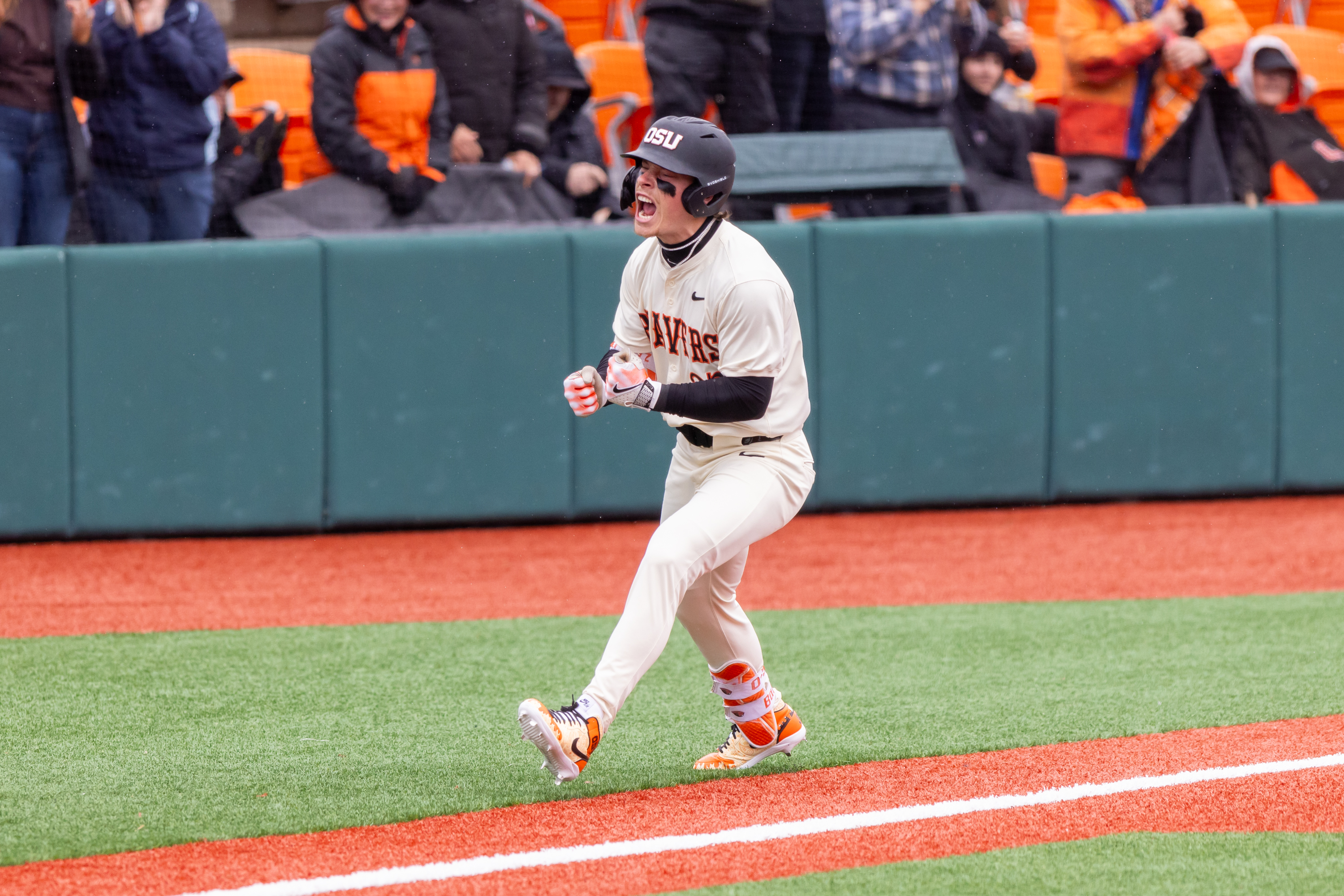Oregon State Beavers baseball vs. Washington Huskies: March 23, 2024 ...