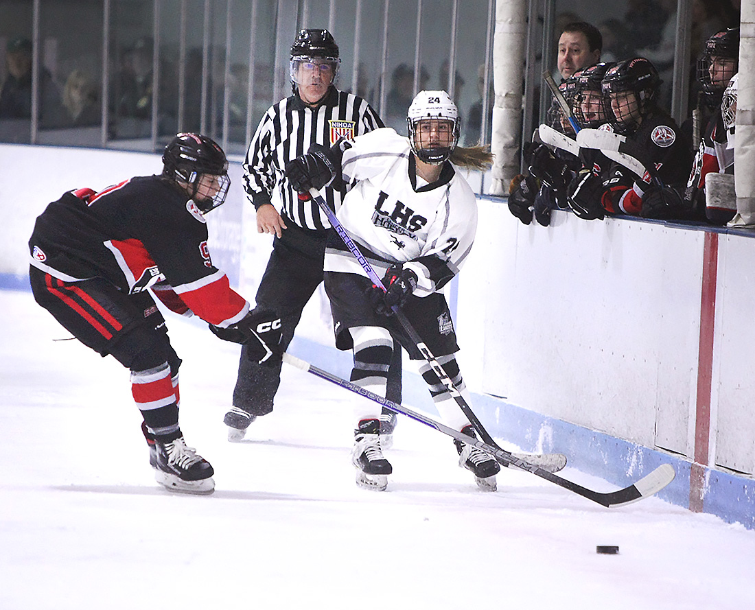 Pope Francis vs Longmeadow girls Hockey 1/19/24 - masslive.com